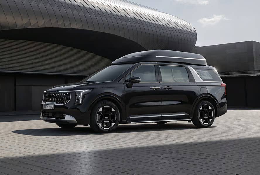 The 2026 Kia Carnival Hi Limousine Is Basically a Private Jet on Wheels ...