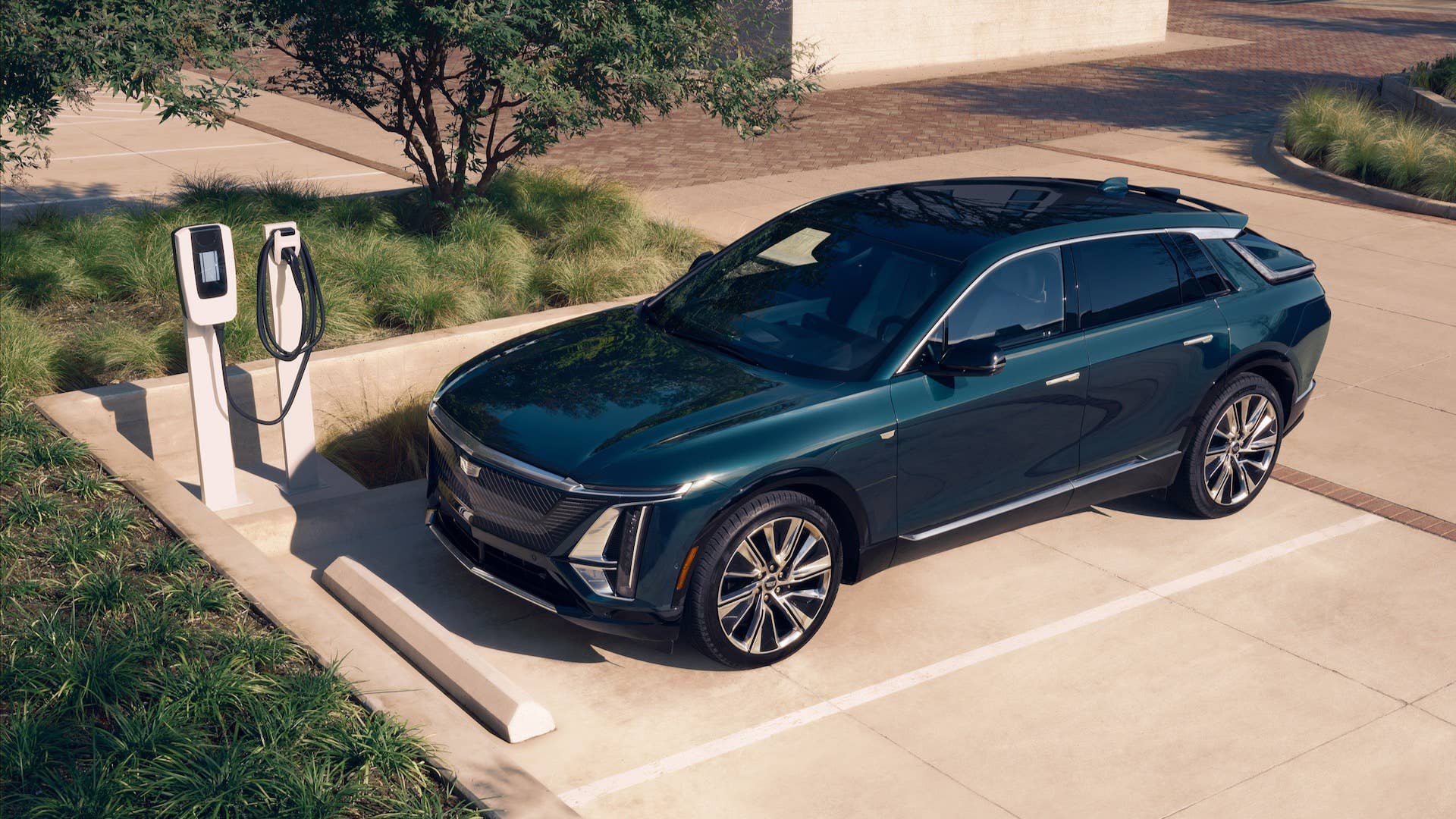 2026 Cadillac Lyriq's December Lease Deals Put the Luxury EV Within ...