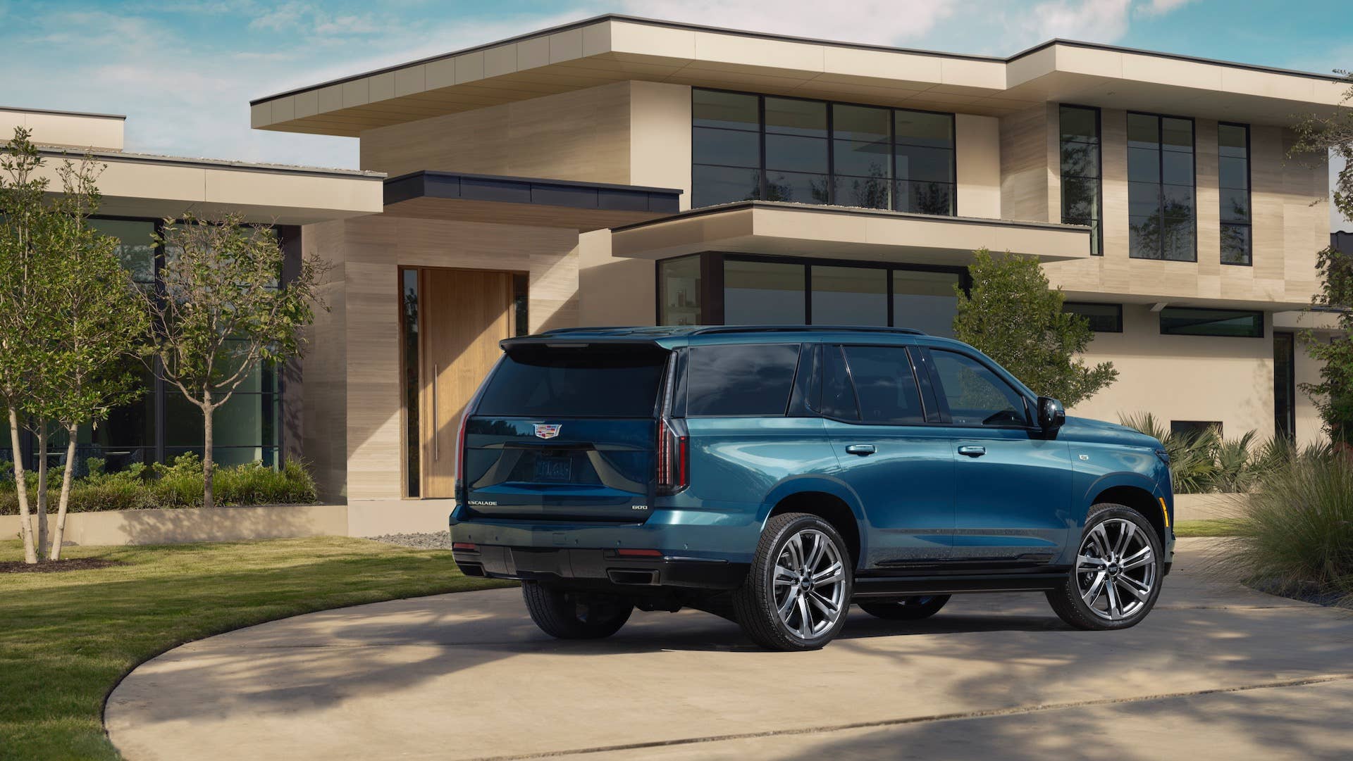 Cadillac Drops Luxurious 2025 Escalade Lease Deal for September - Autoblog