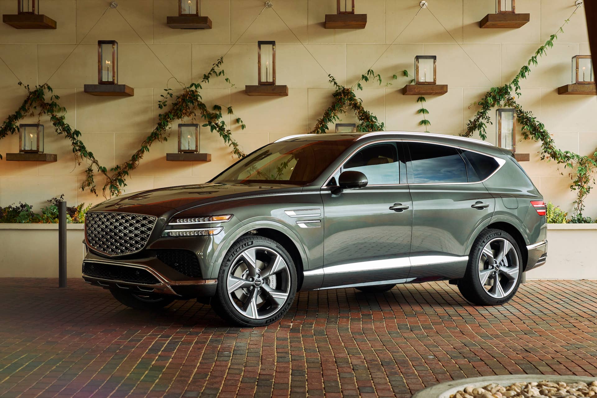 2025 Genesis GV80 Review, Specs, Pricing, and Warranty - Autoblog