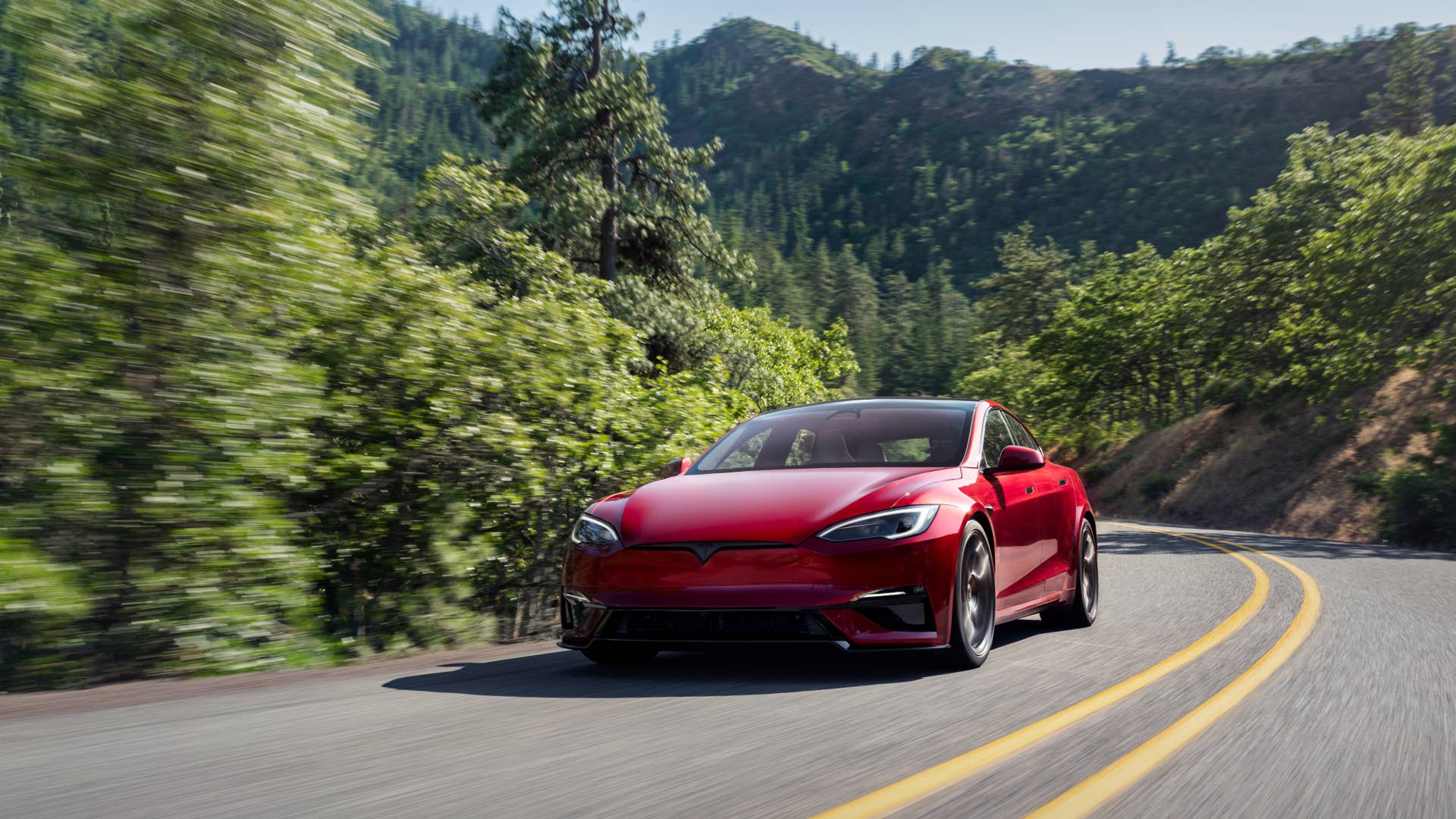 Feds Investigate Tesla’s ‘Mad Max’ Mode for Unsafe Driving Behavior ...