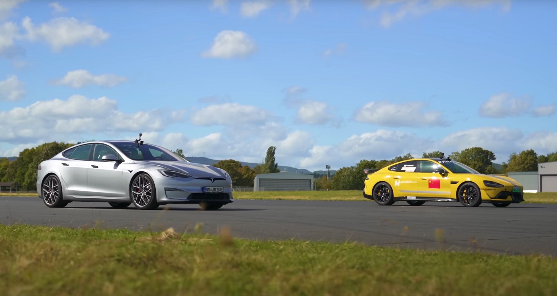 Phone Maker vs. Tesla: Xiaomi SU7 Ultra Takes on Model S Plaid in 2,500 ...