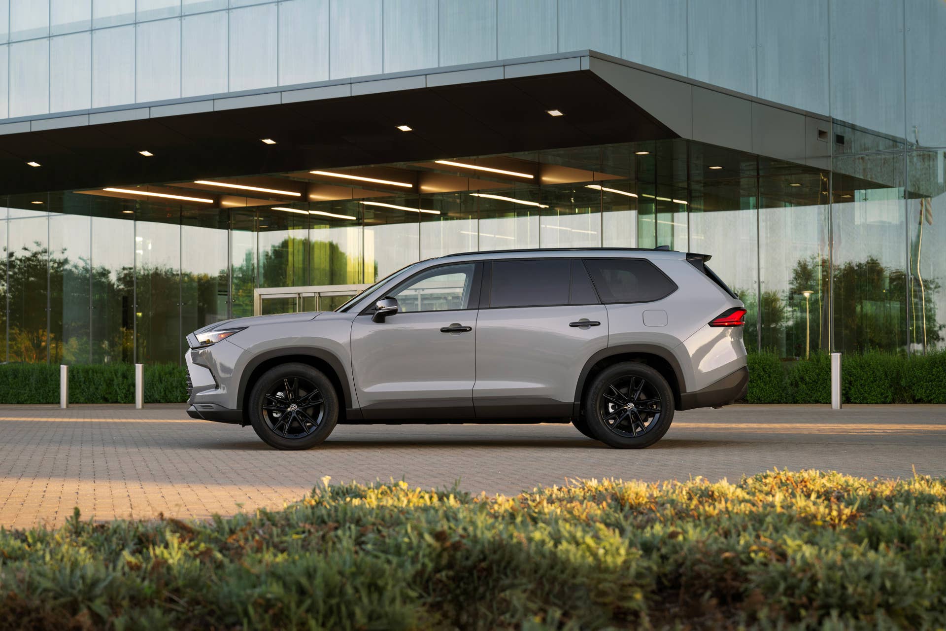 2026 Hyundai Palisade vs. 2025 Toyota Grand Highlander: Which One is ...