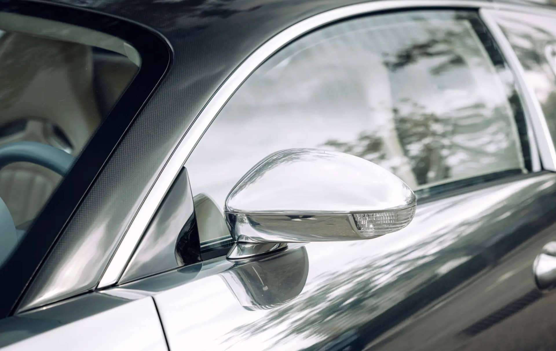 Bugatti’s First Mirror-Finish Veyron Pur Sang Just Sold for $2.3 ...