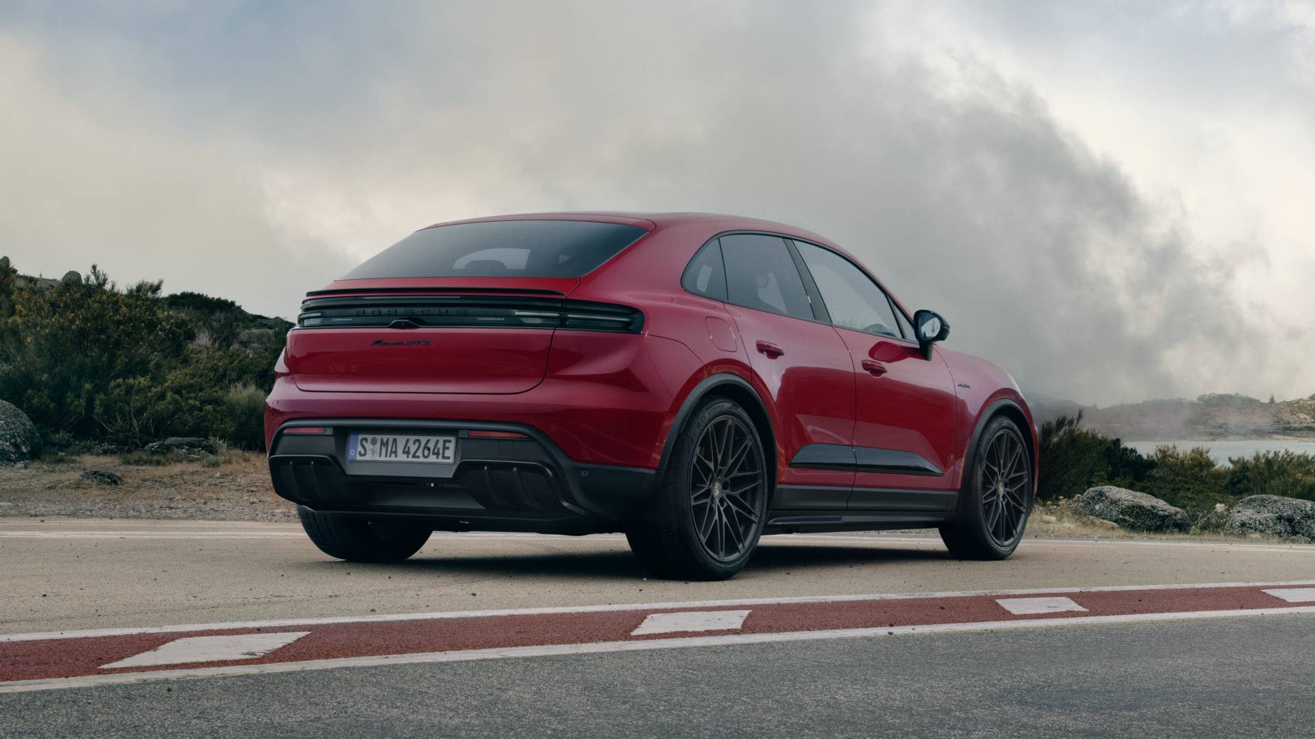 2026 Porsche Macan GTS: The Perfect Electric SUV—Almost - Autoblog