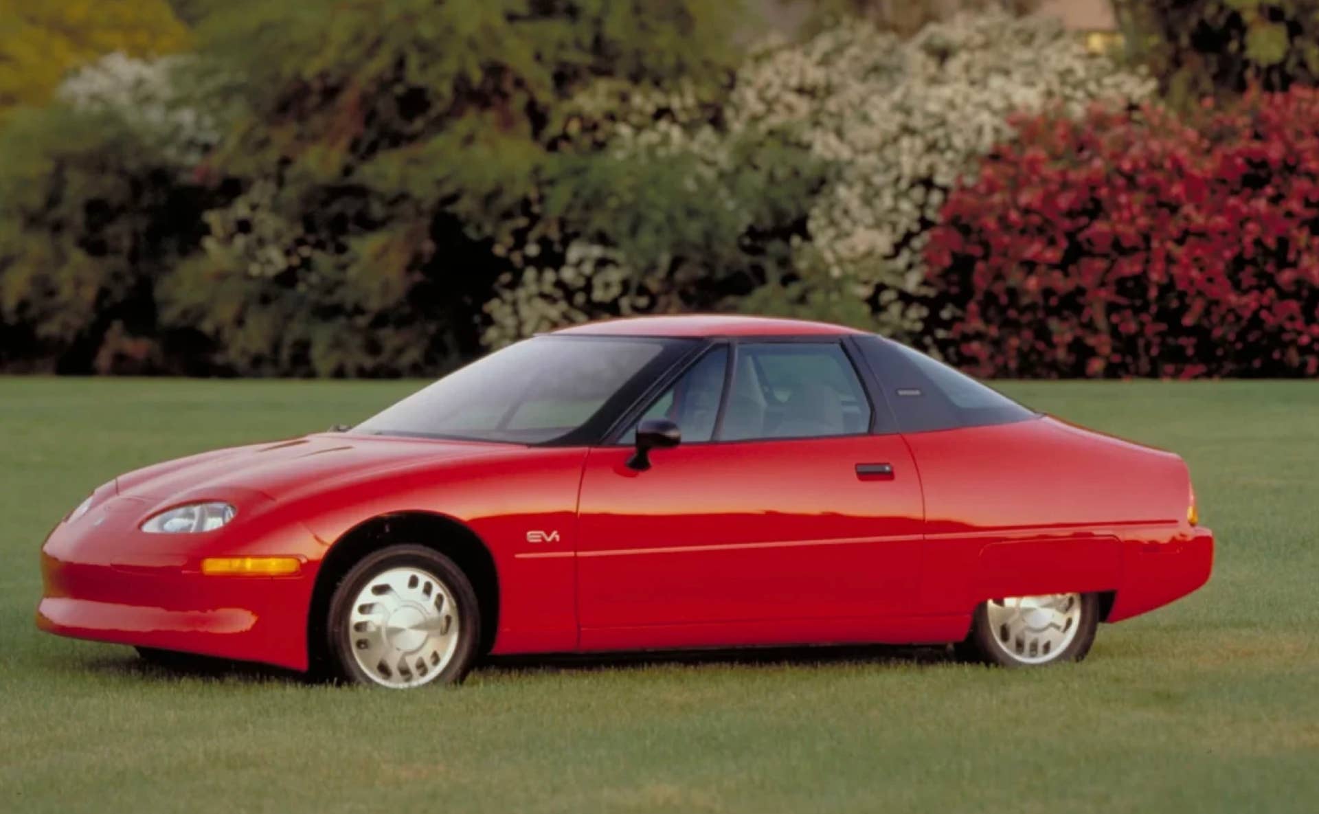 GM Is Helping Restore One of the Only EV1s It Doesn’t Own - Autoblog