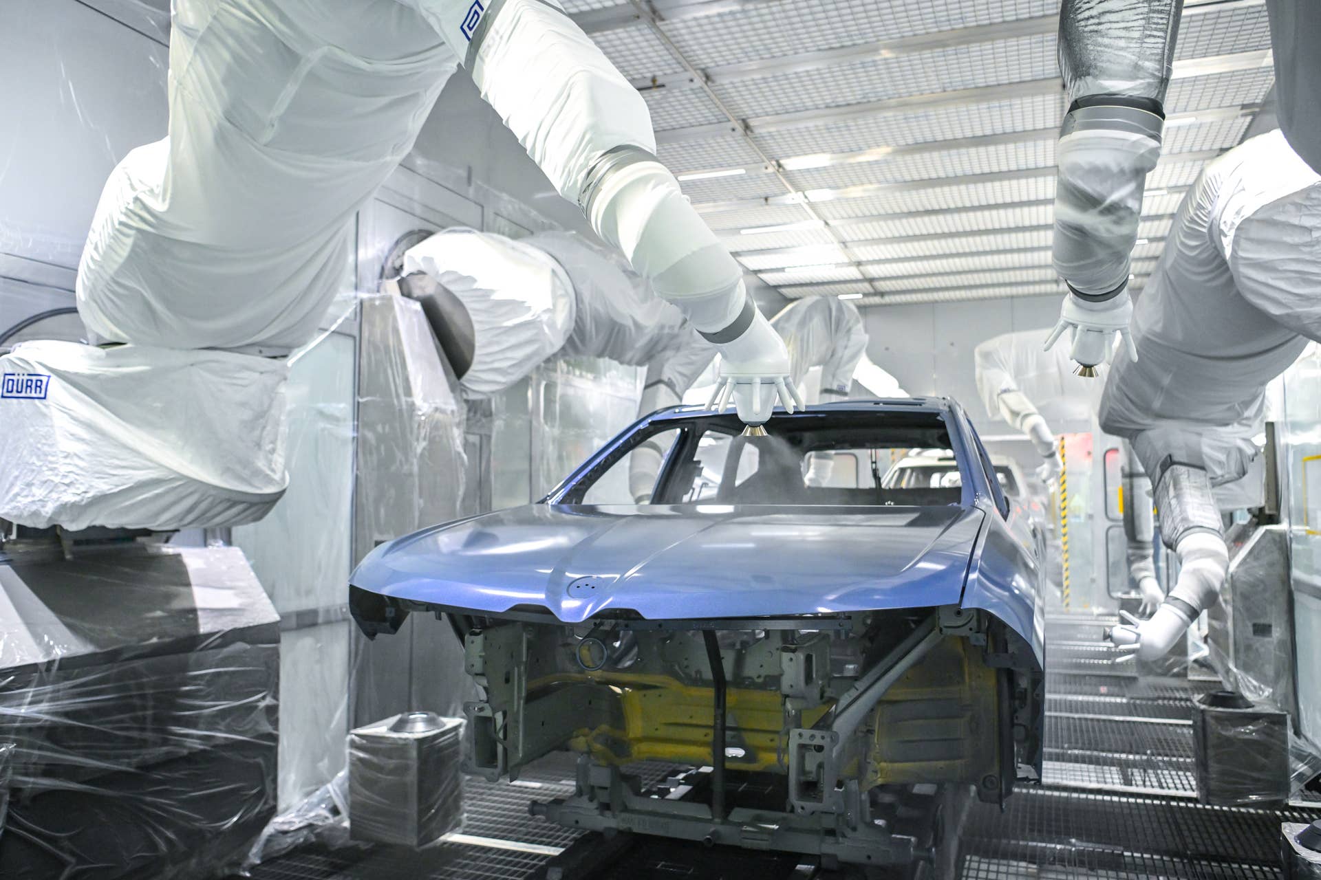 BMW Just Built the World’s First AI Car Factory - Autoblog