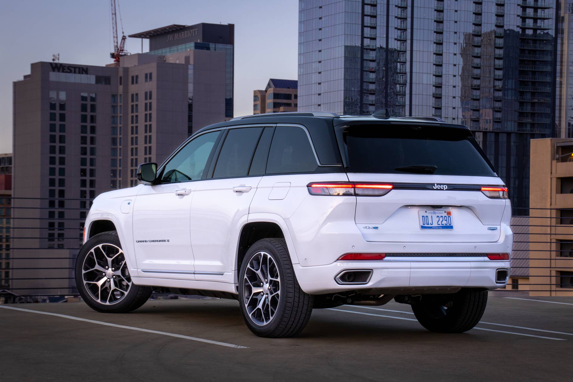 Hybrid Jeep SUVs Face Yet Another Recall for Self-Destructing Engines ...
