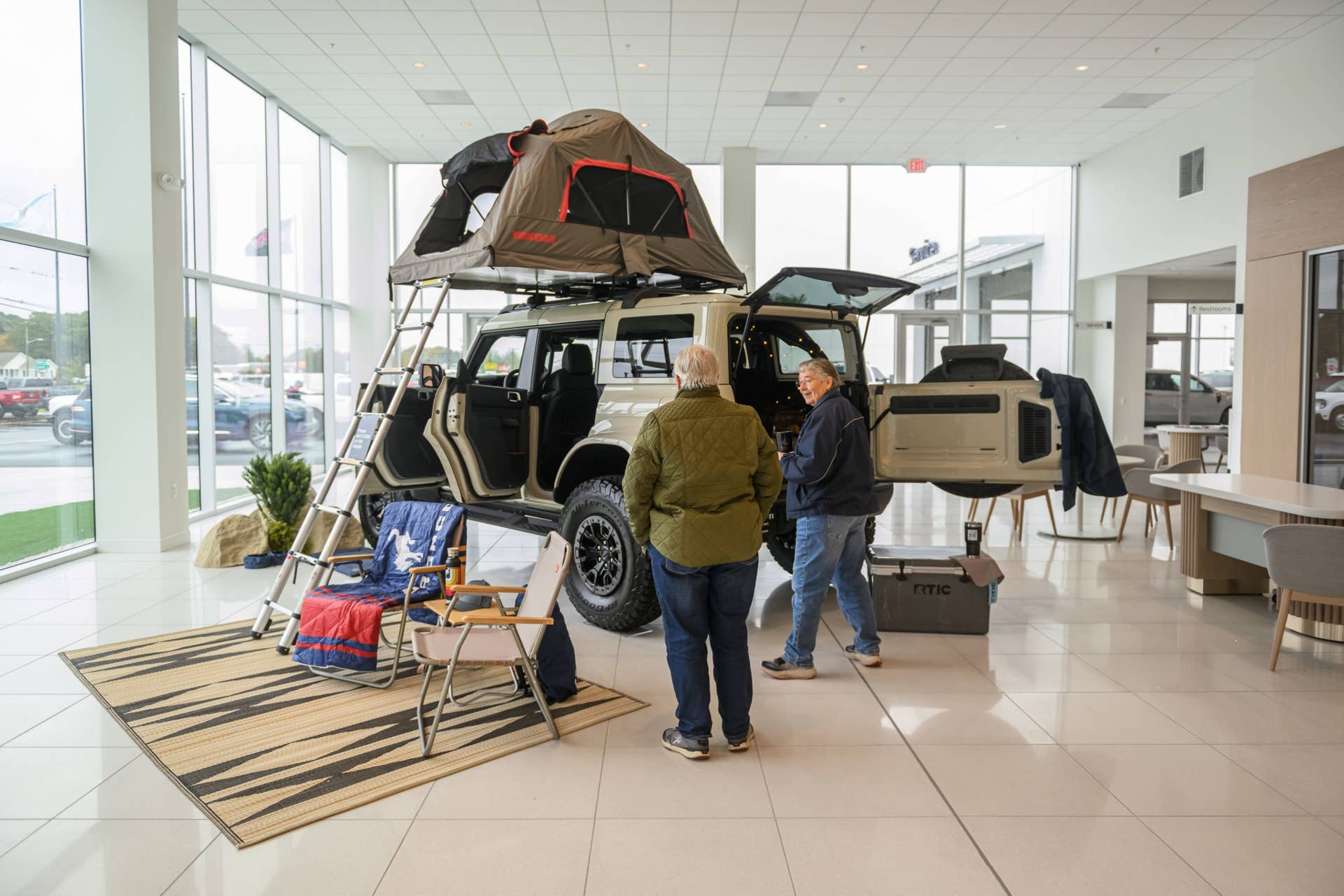 Ford Is Redesigning Dealers to Make Car Buying Feel Easier - Autoblog