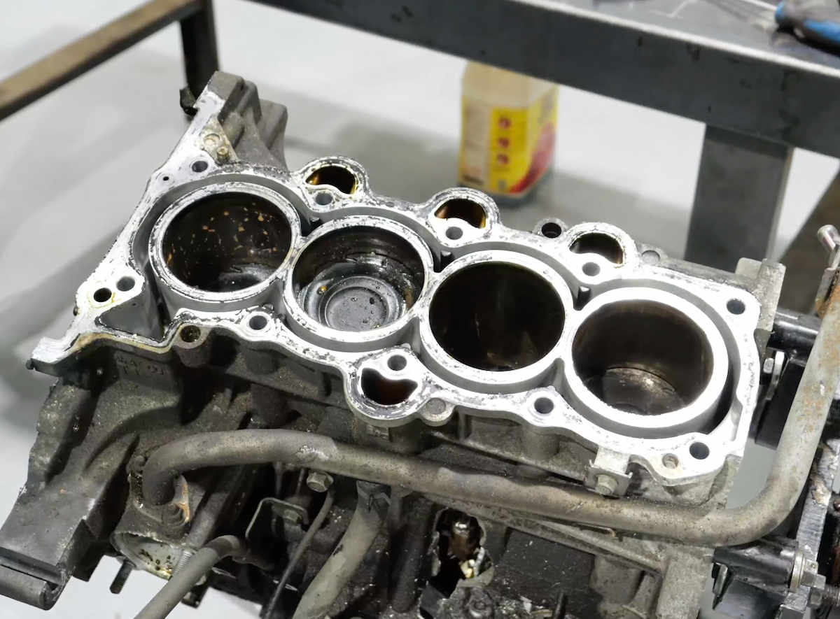 Hyundai Veloster Turbo Engine Blew Itself Apart at 144K Miles—Here’s ...