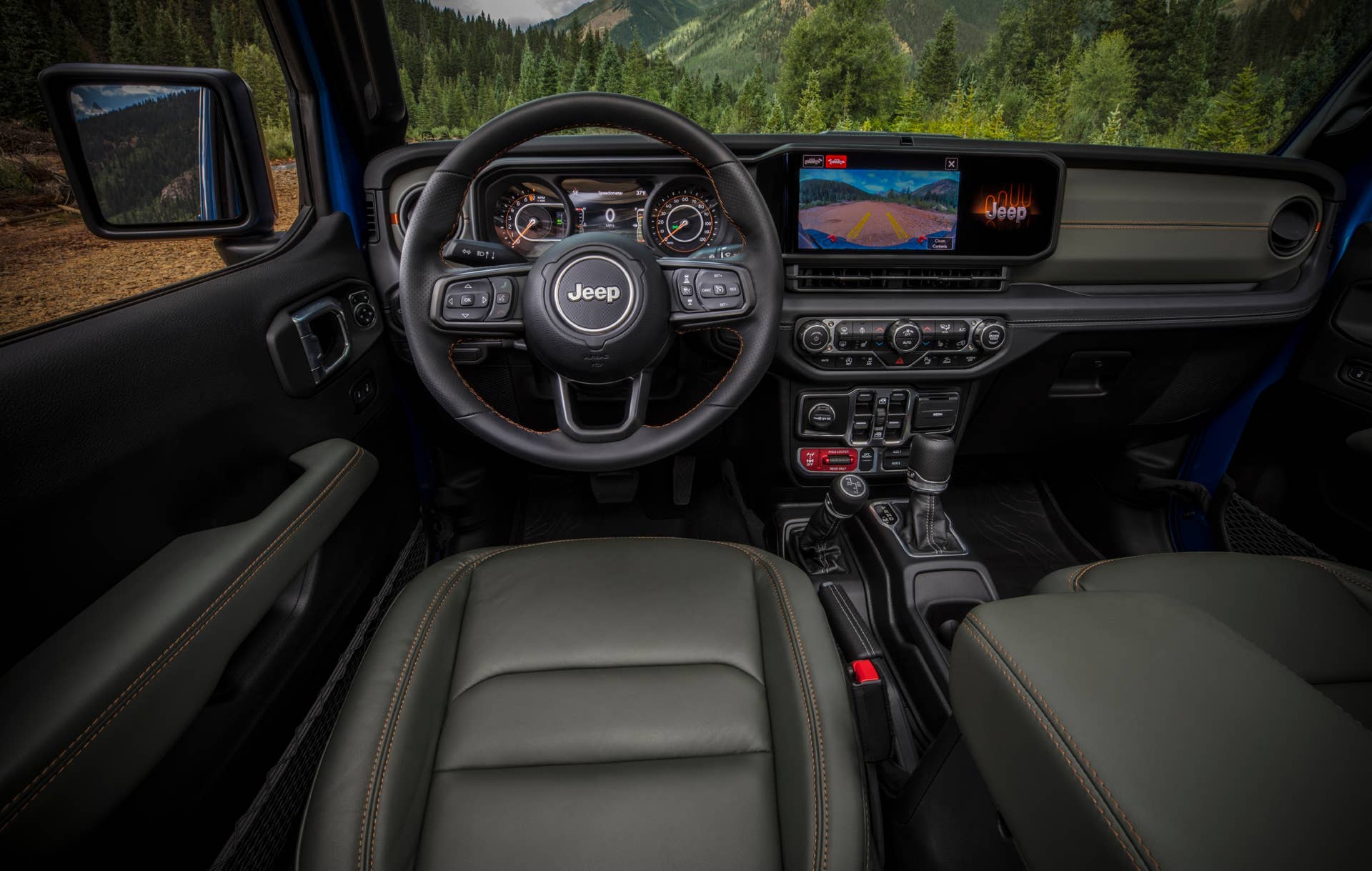 2025 Jeep Gladiator vs. 2025 Toyota Tacoma: Which Mid-Sized Truck is ...