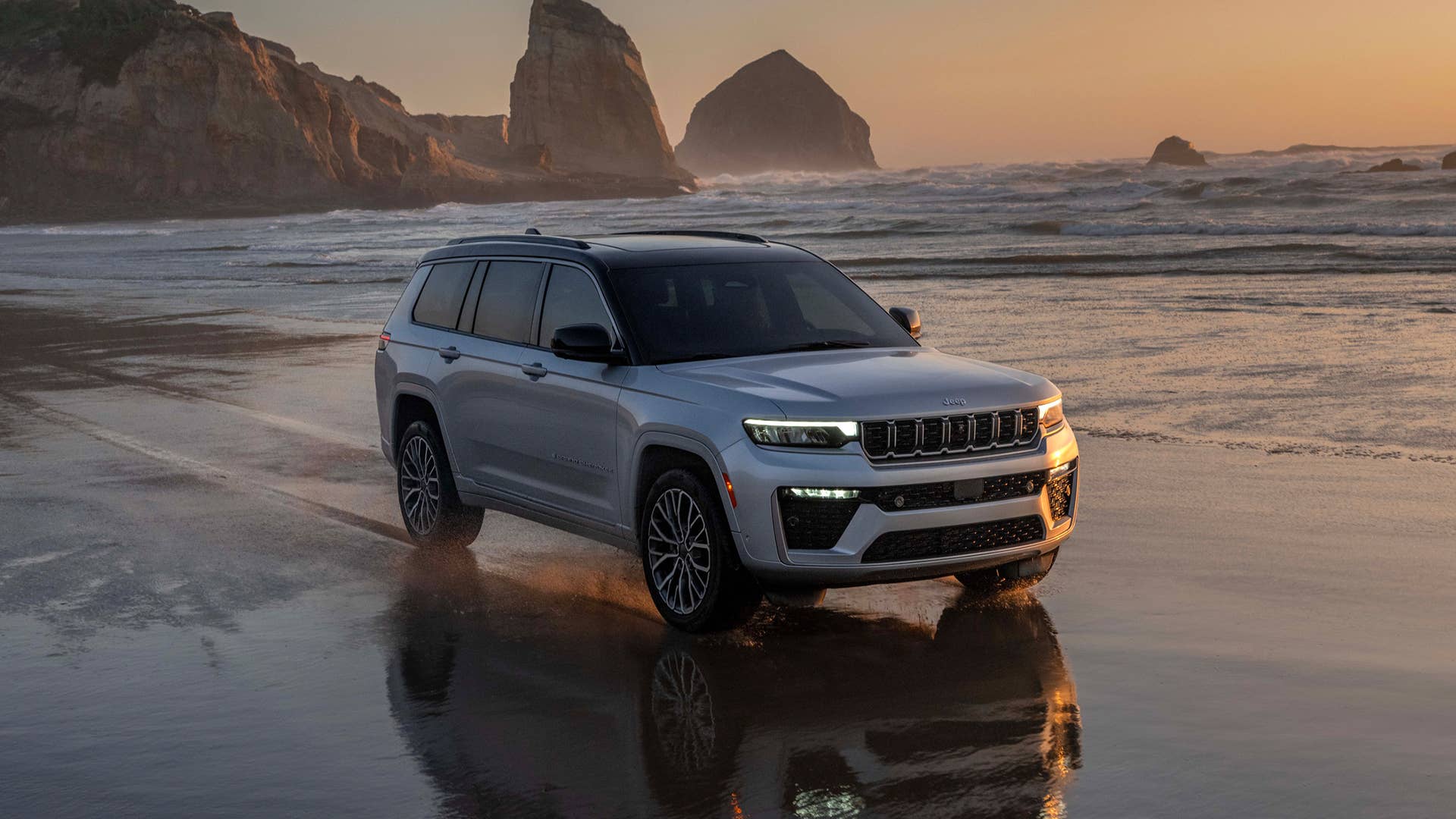 Jeep Grand Cherokee V8 Comeback? Lead Engineer Hints at Hemi Return ...