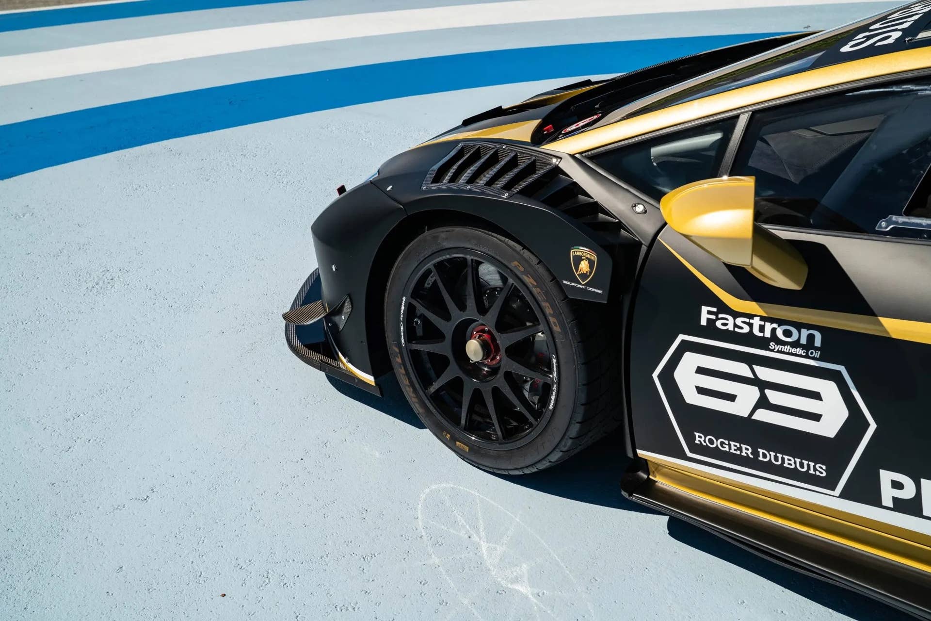 2020 Lamborghini Huracán Super Trofeo EVO For Sale With 84 Miles - Autoblog