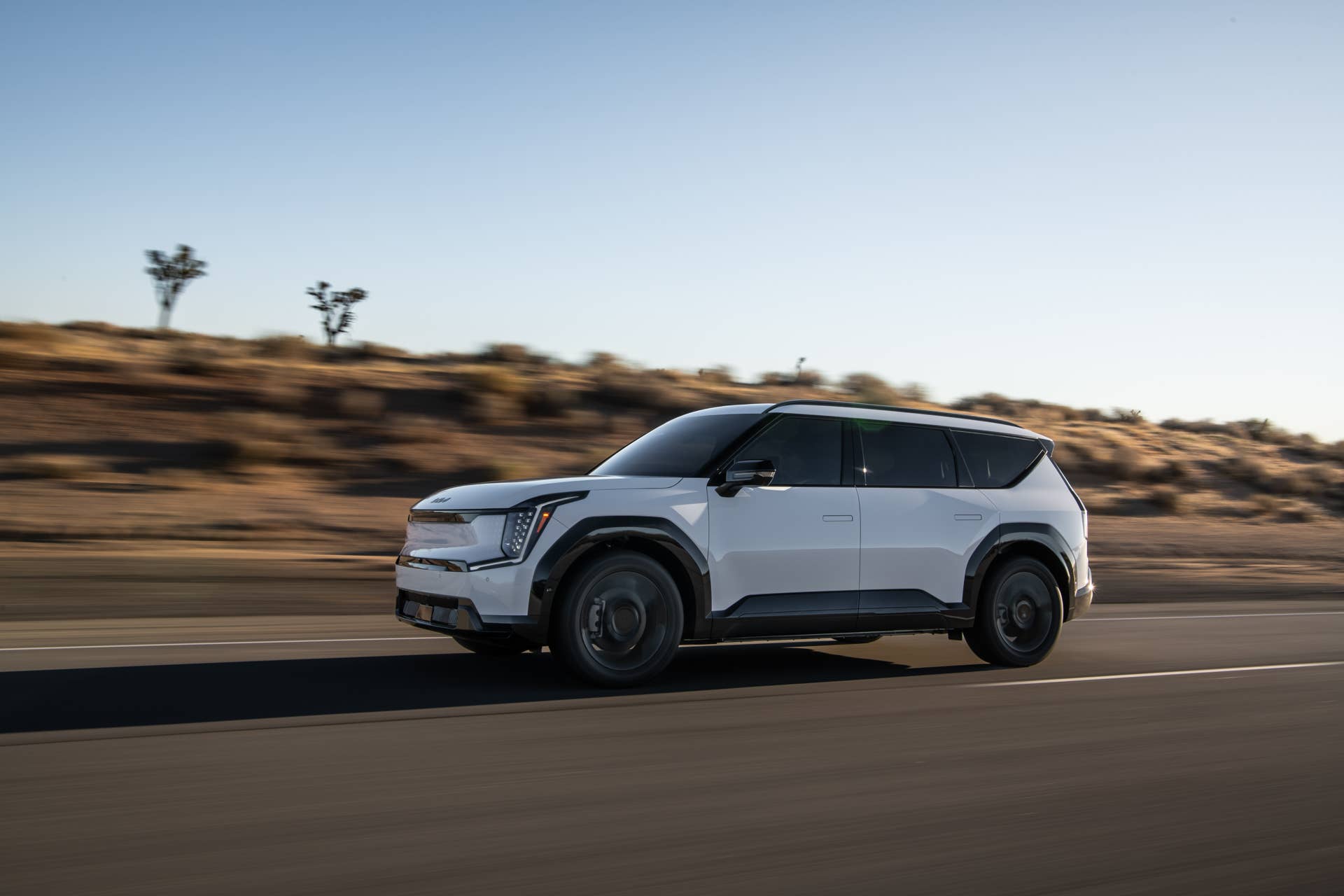 2026 Kia EV9 vs 2026 Hyundai Ioniq 9: Which Is the Better Buy? - Autoblog