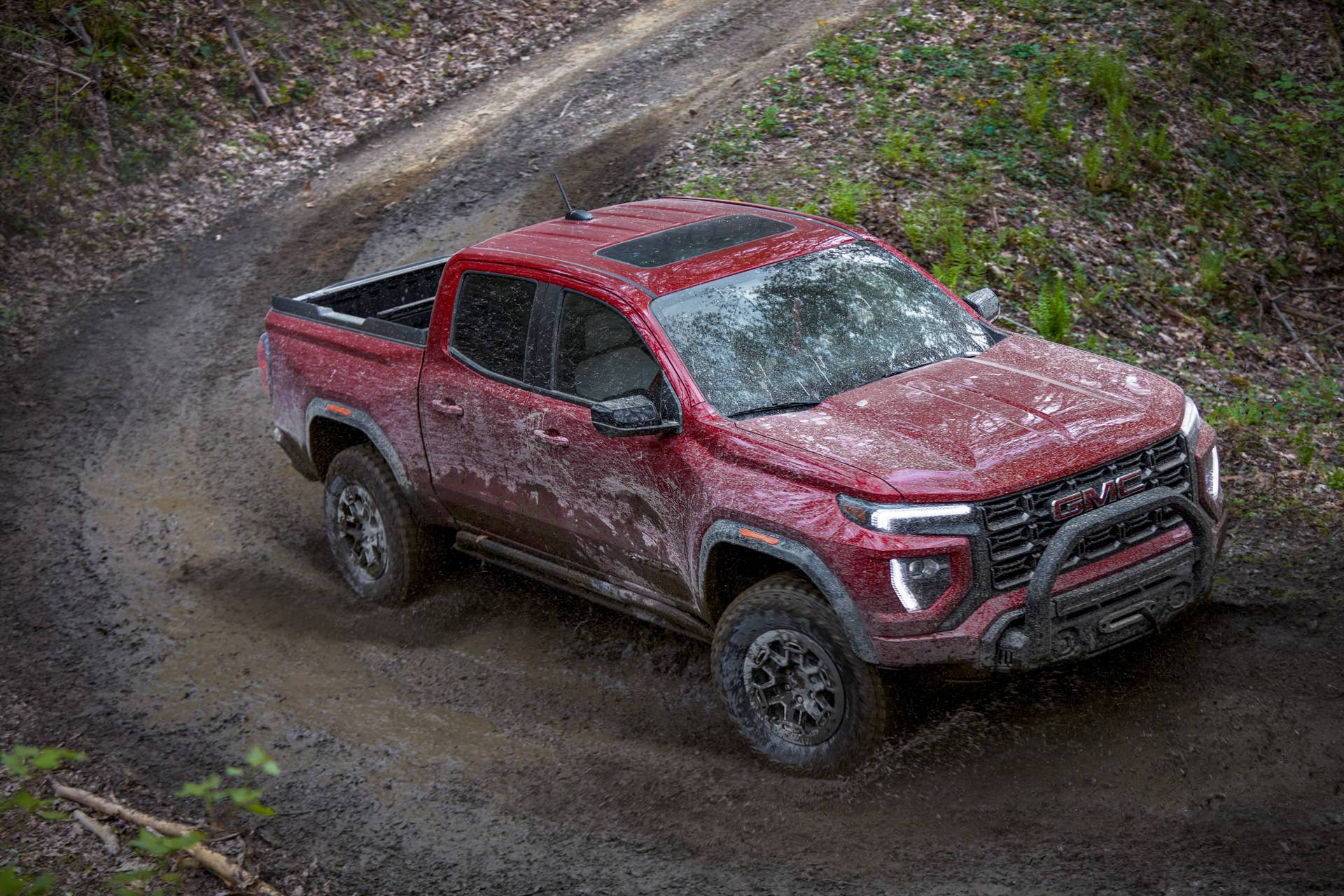 2026 GMC Canyon vs 2026 Toyota Tacoma: 5 Major Differences - Autoblog
