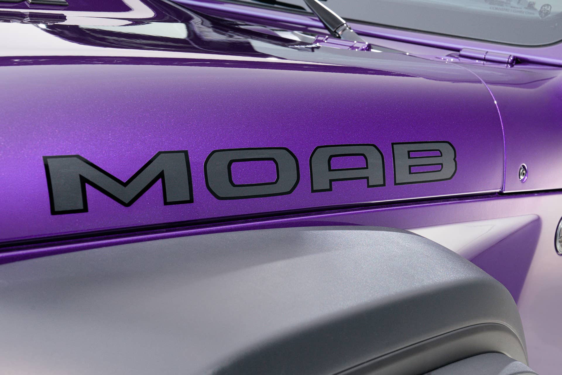 Jeep Wrangler Moab 392 Vs. Ford Bronco Raptor V6: The $80,000 Question ...