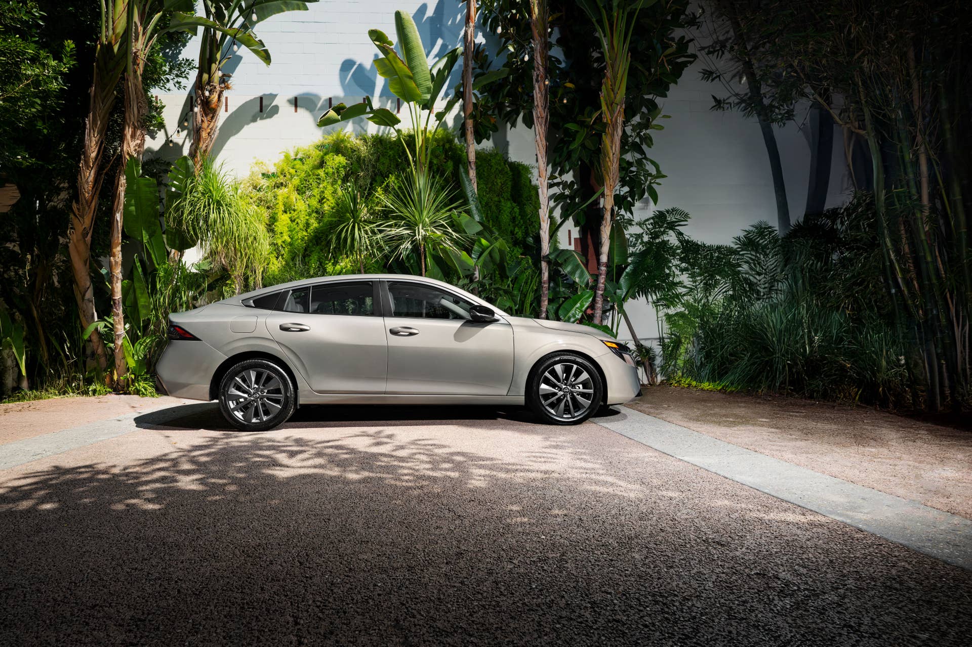 Kia K4 Vs. Nissan Sentra: Which Cheap Sedan is the Better Buy? - Autoblog