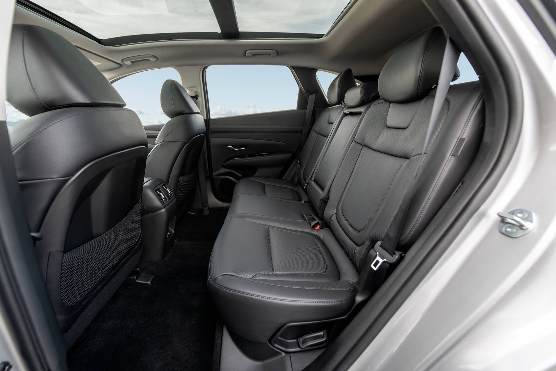 2026 Toyota RAV4 PHEV vs Hyundai Tucson PHEV: 5 Major Differences ...