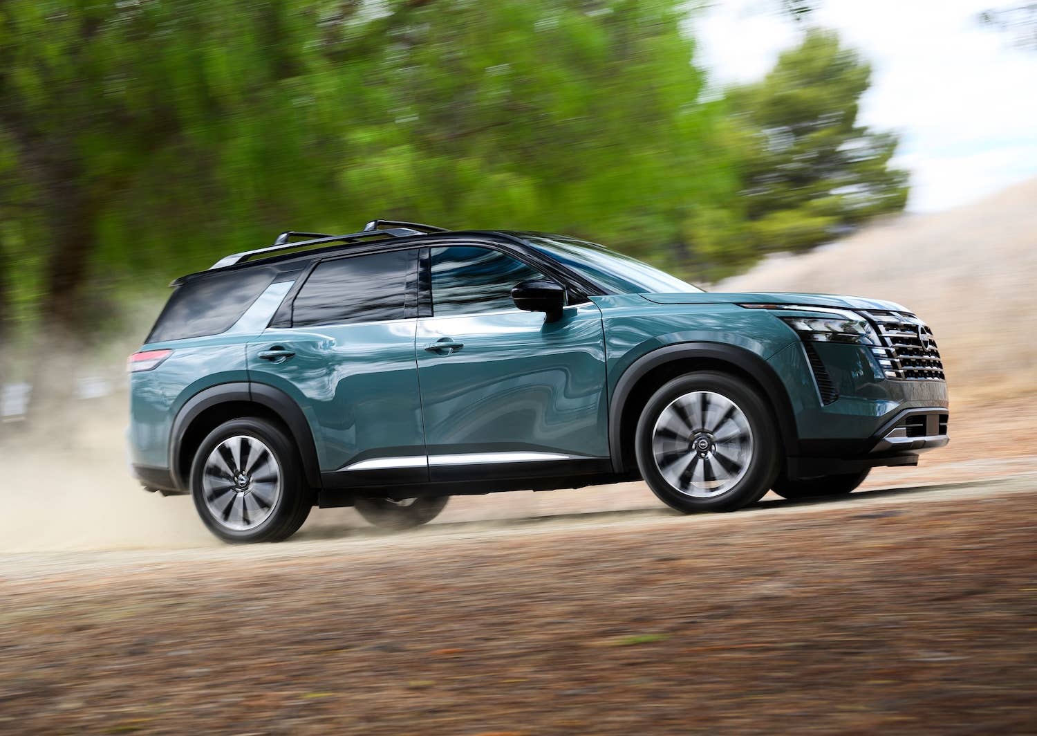 Nissan Pathfinder’s Lease Offer Is Incredibly Cheap This April - Autoblog
