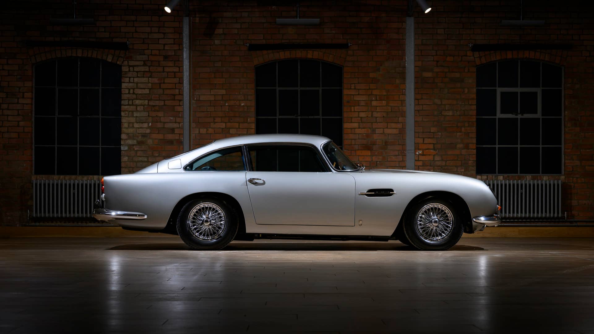 Forgotten Aston Martin DB5 Becomes $1.3 Million Showstopper After ...