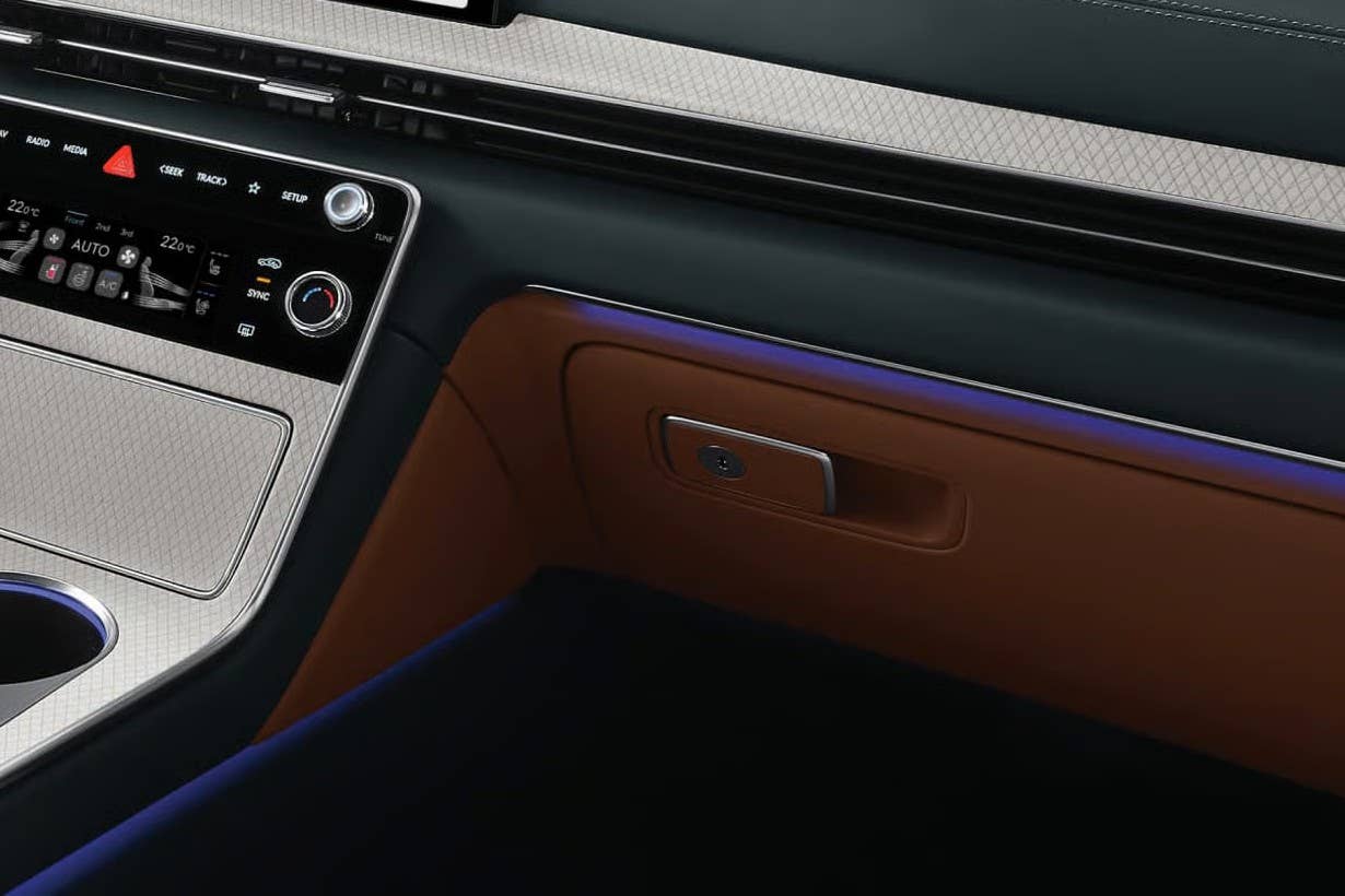 2026 Genesis GV80 Interior: Updates, Features & Space - Autoblog