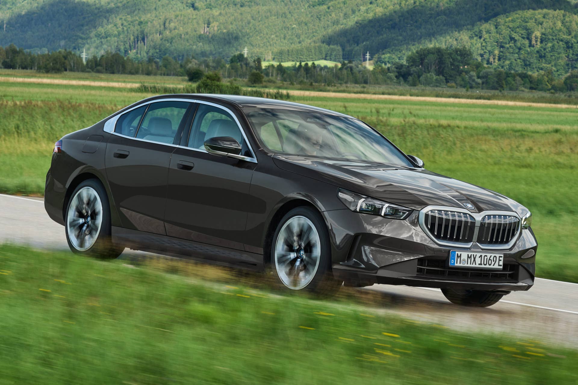 2026 Audi A6 Vs. 2026 BMW 5 Series: 3 Key Differences - Autoblog