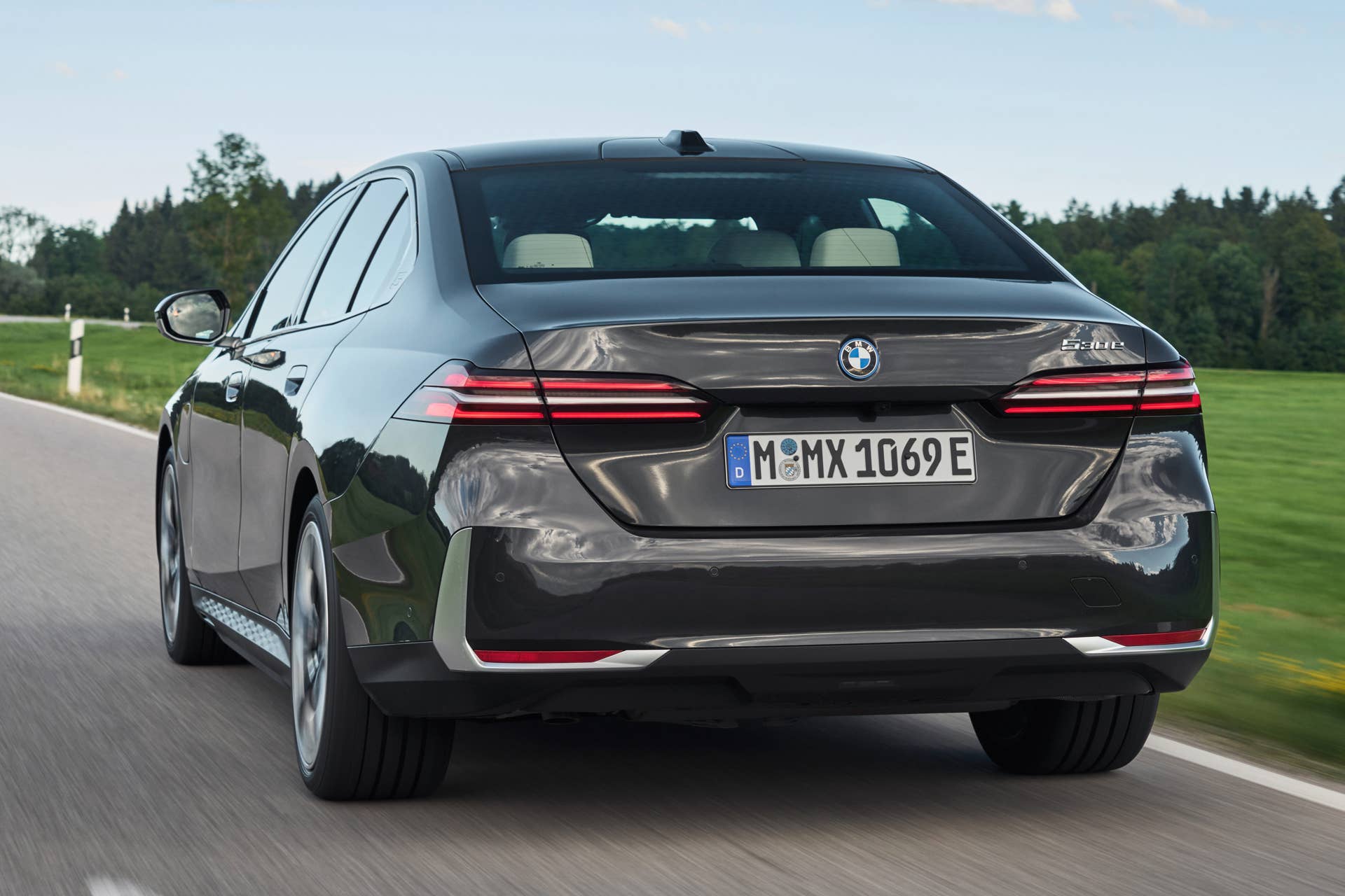 2026 BMW 5 Series Vs. 2026 Mercedes-Benz E-Class: 4 Key Differences ...