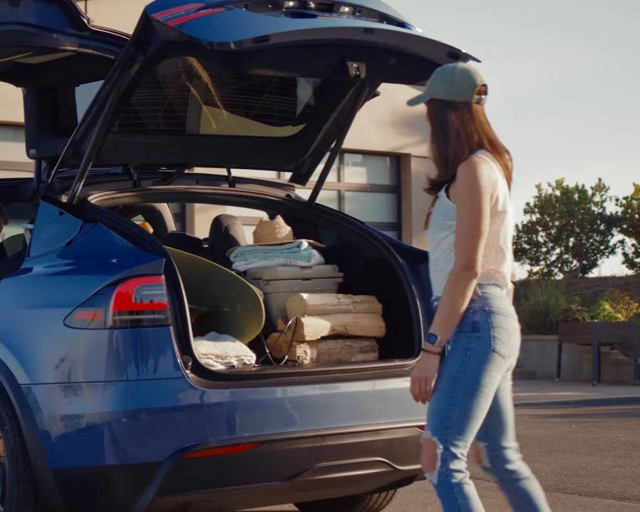 2026 Tesla Model X Interior Review: Features, Space & Downsides - Autoblog