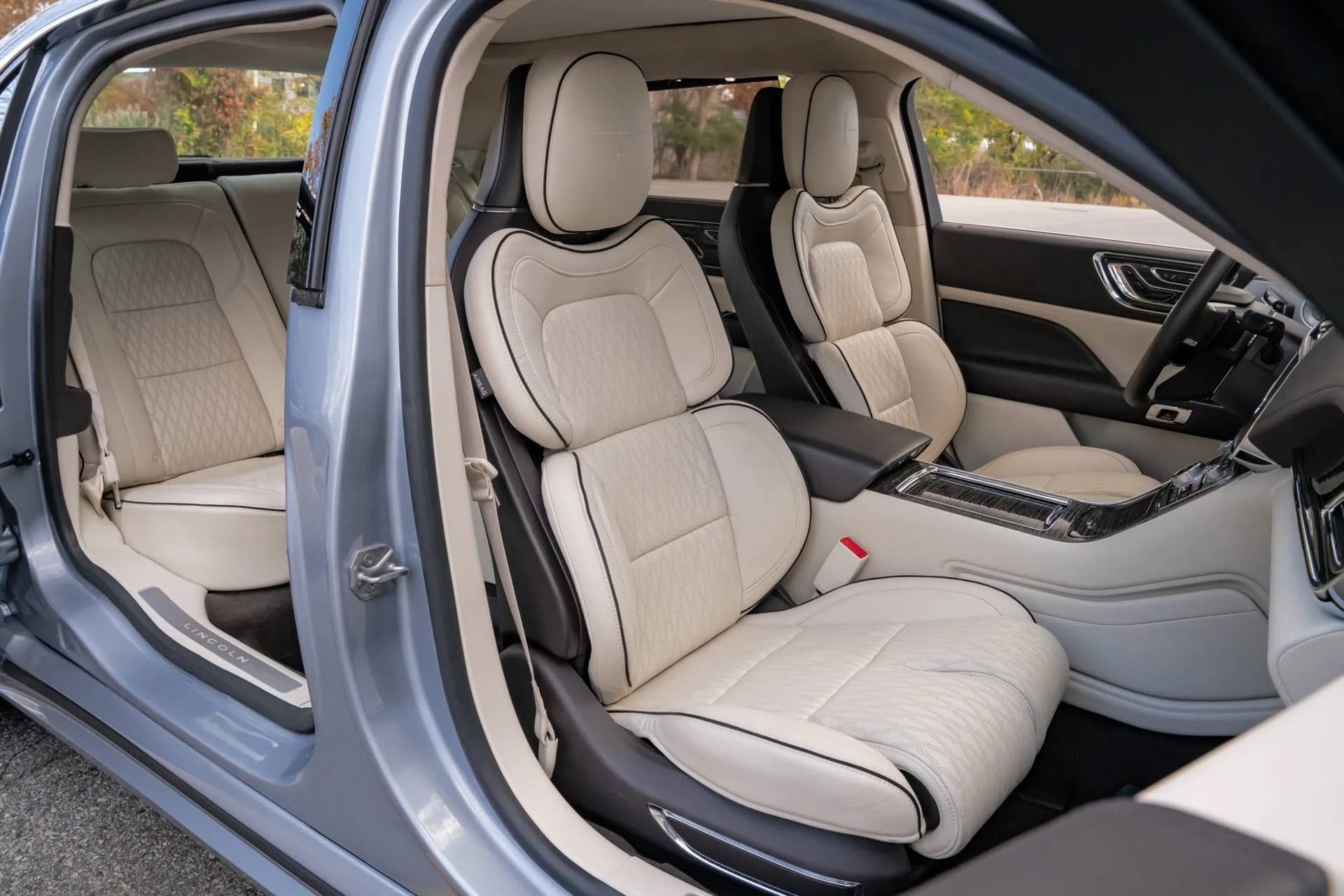 2020 Lincoln Continental Coach Door Edition With 4,000 Miles Is One of ...