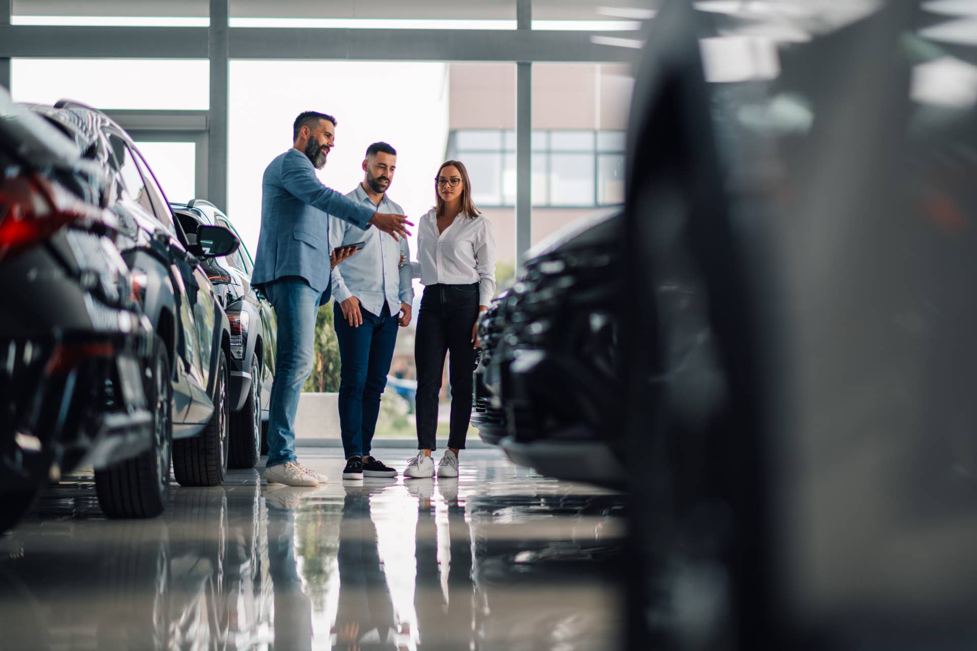 Car Dealers Warned: Advertised Prices Must Include All Fees - Autoblog