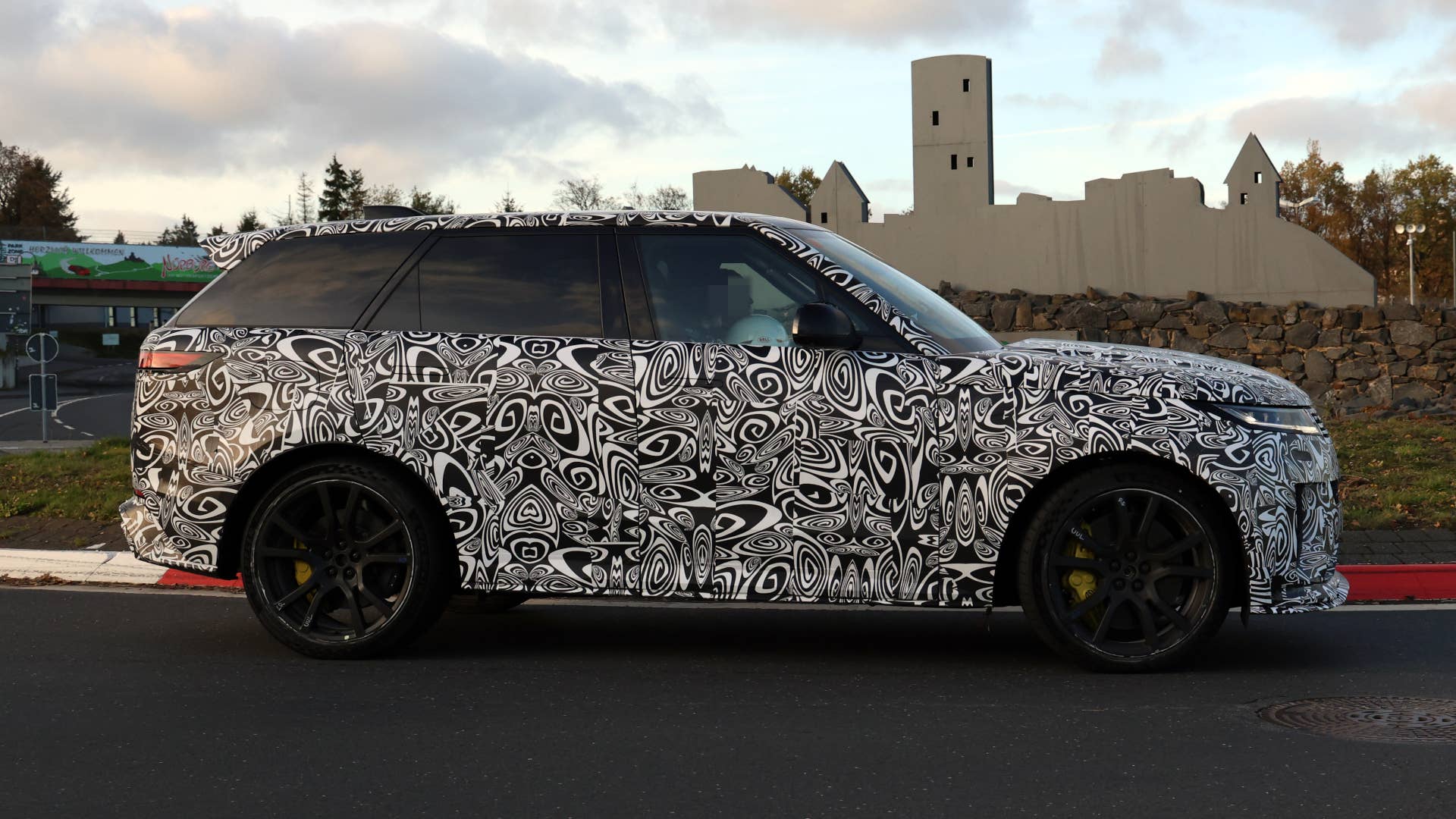 Is This the New Range Rover Sport SVR? Aggressive Prototype Caught ...