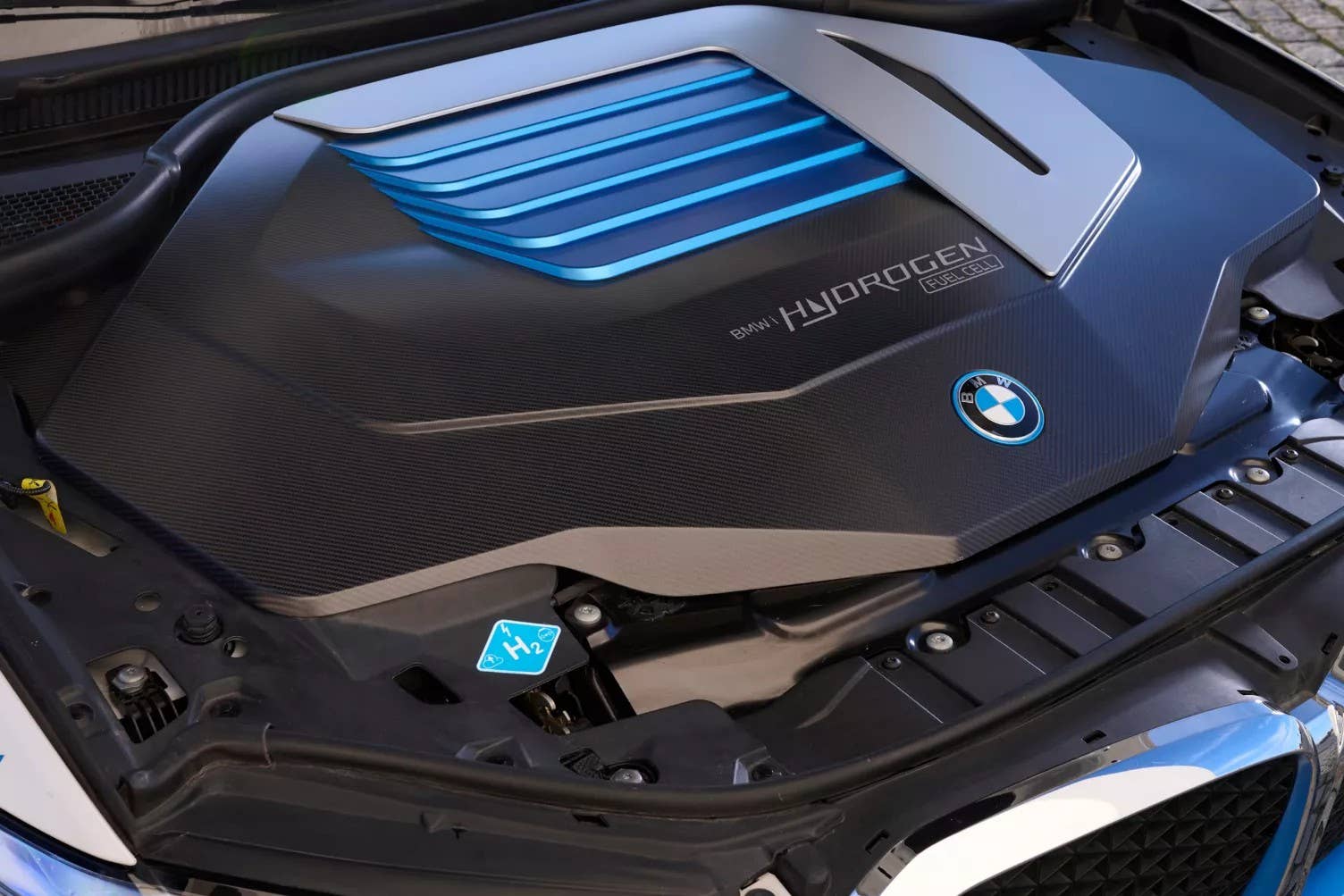 BMW iX5 Hydrogen 2028: Why BMW’s Hydrogen Future Lives On - Autoblog