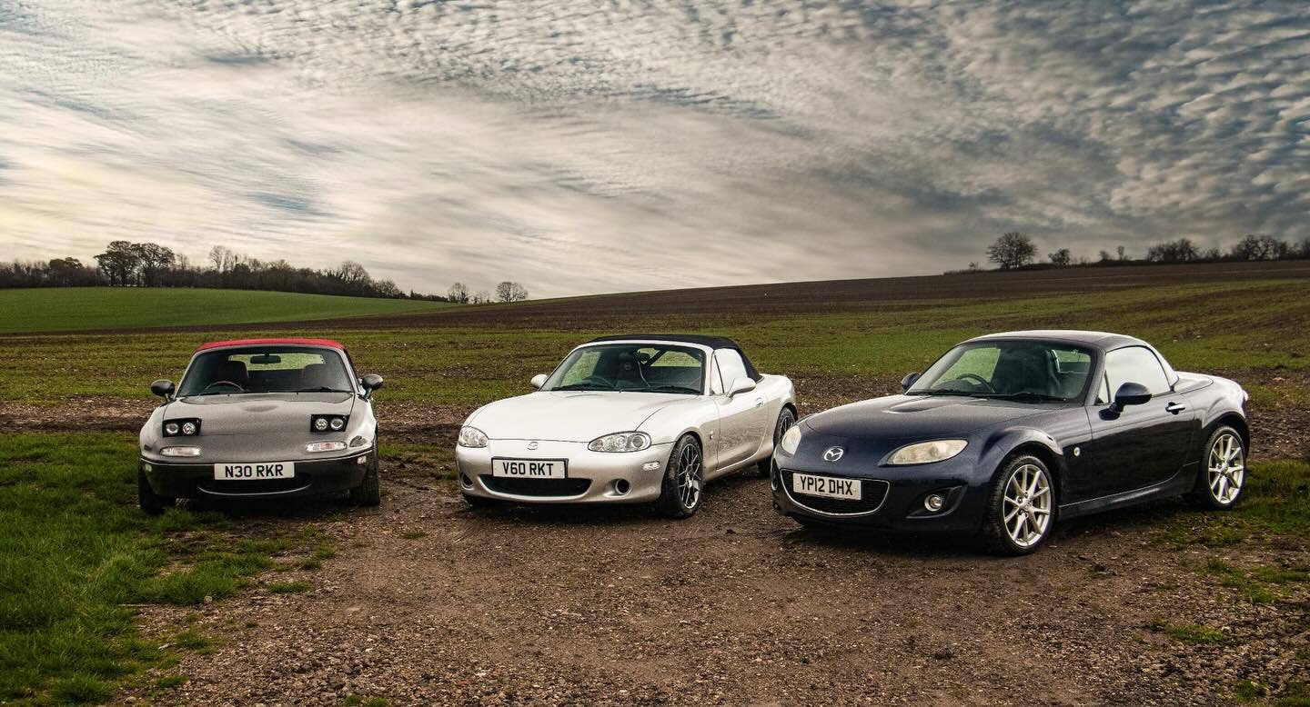 This Mazda MX-5 Miata Packs a Jaguar V6 and Supercar-Level Punch - Autoblog