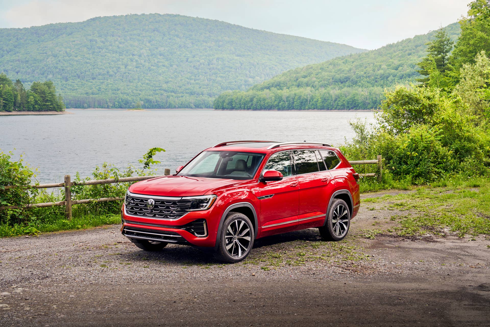 I Drove the 2025 Volkswagen Atlas 2.0T; Here's My Honest, Cross Country ...