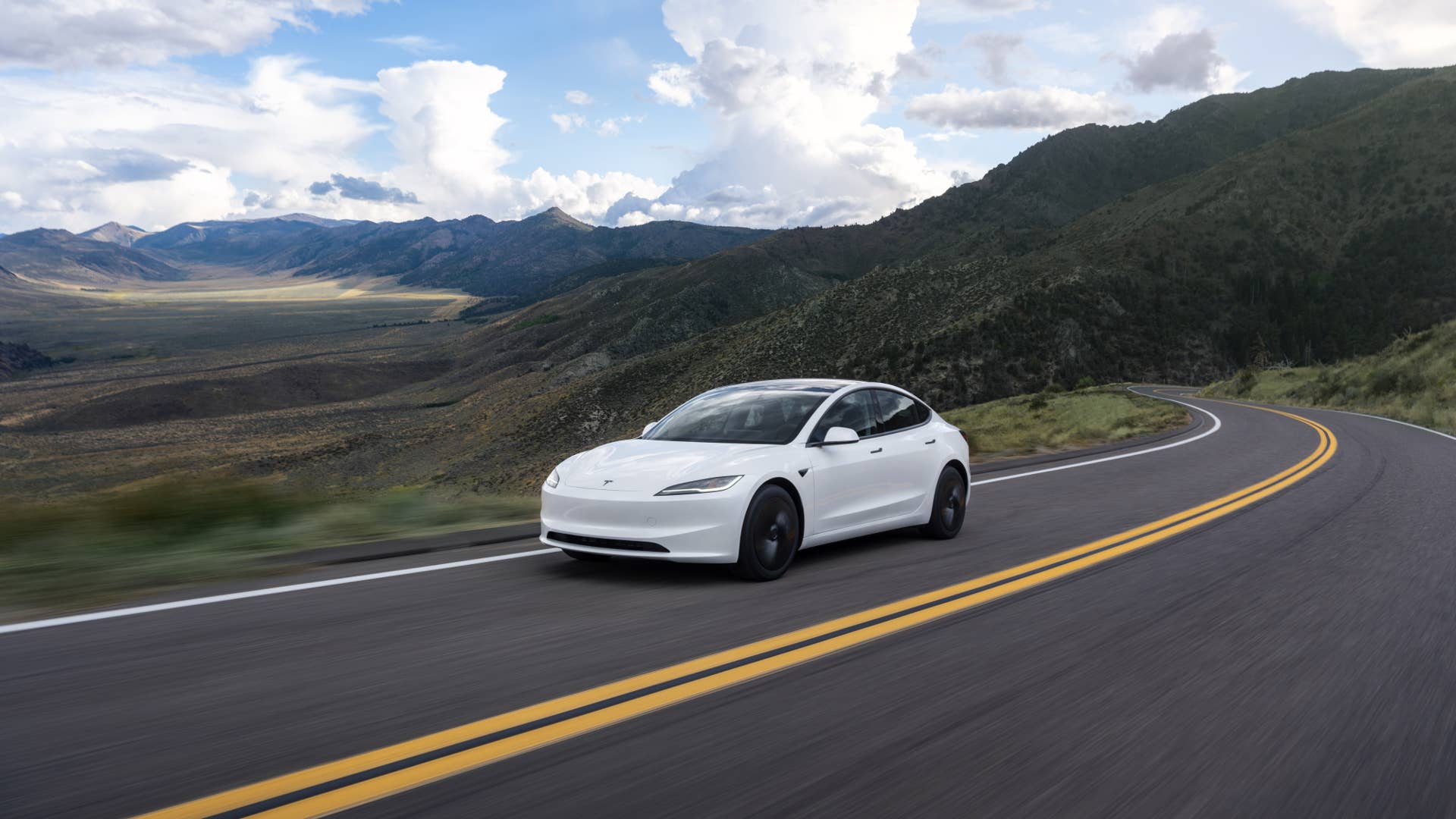 Tesla Says FSD Is 10 Times Safer, But Senators Want Proof - Autoblog