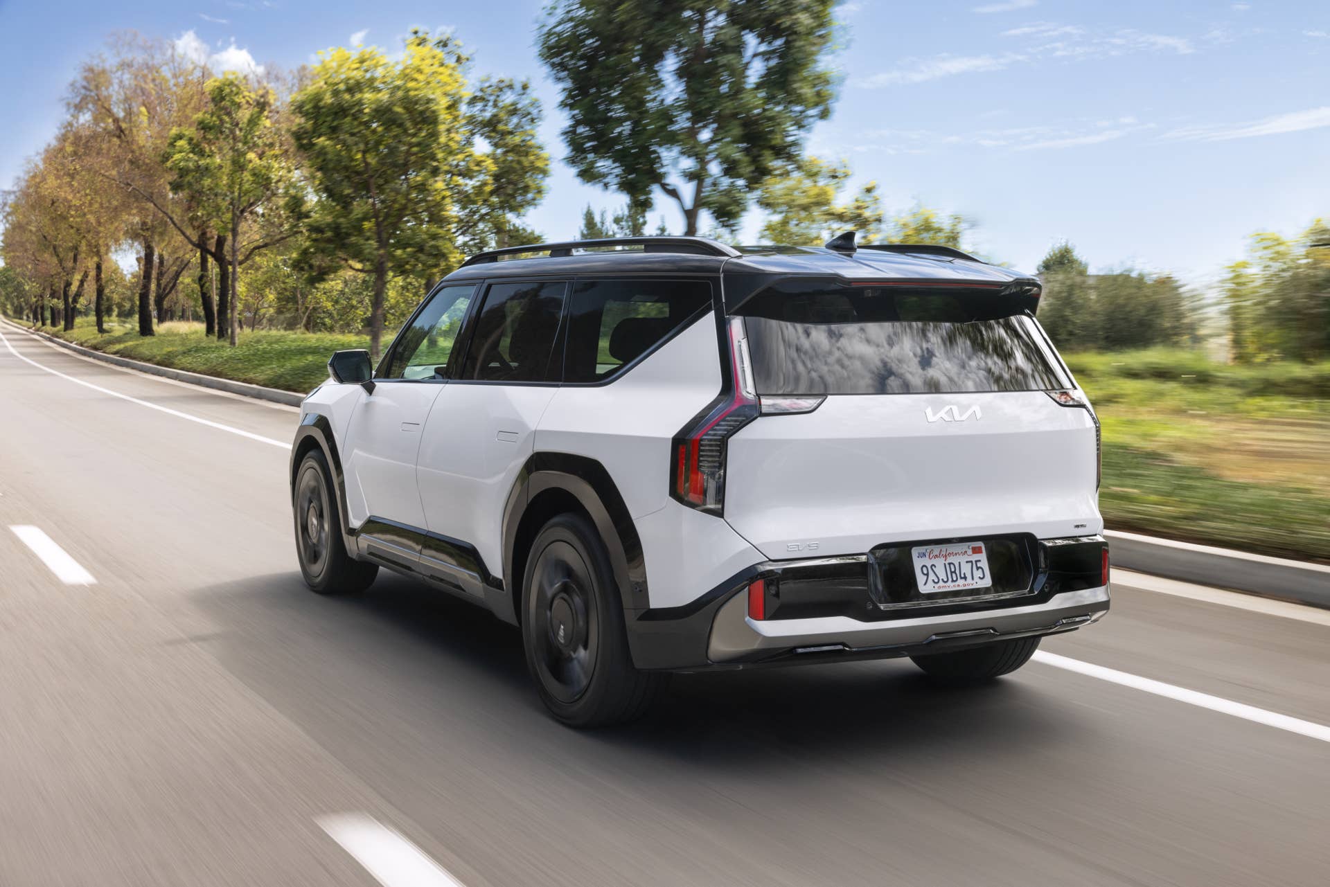 I Drove the 2026 Kia EV9, and This is My Honest Review - Autoblog