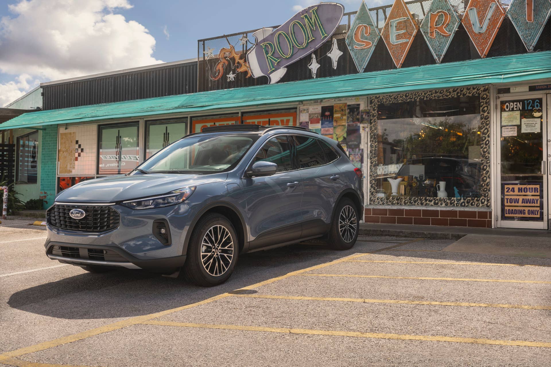 Ford Is Paying Escape Owners to Stay After Killing the Model - Autoblog