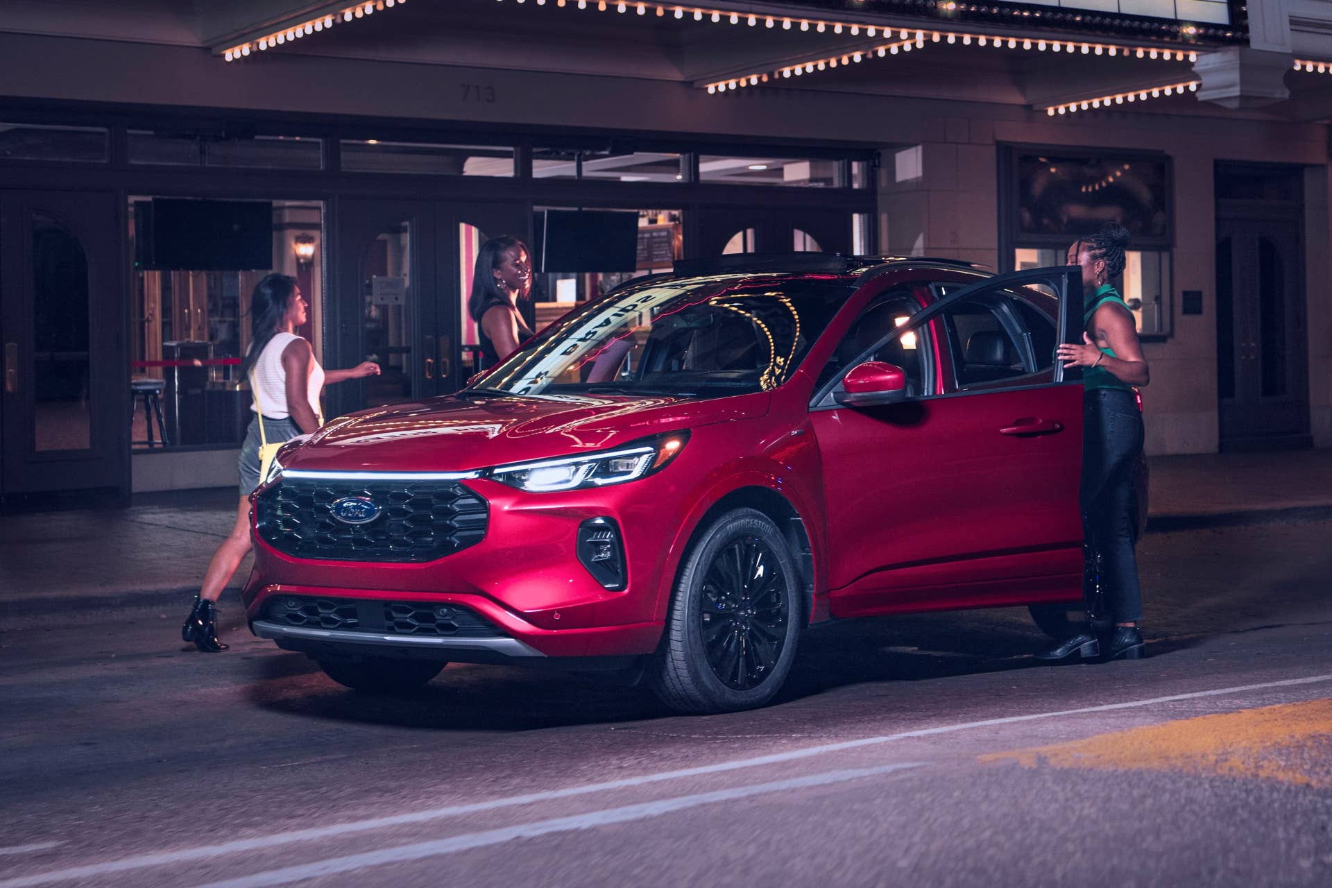 Ford Is Paying Escape Owners to Stay After Killing the Model - Autoblog
