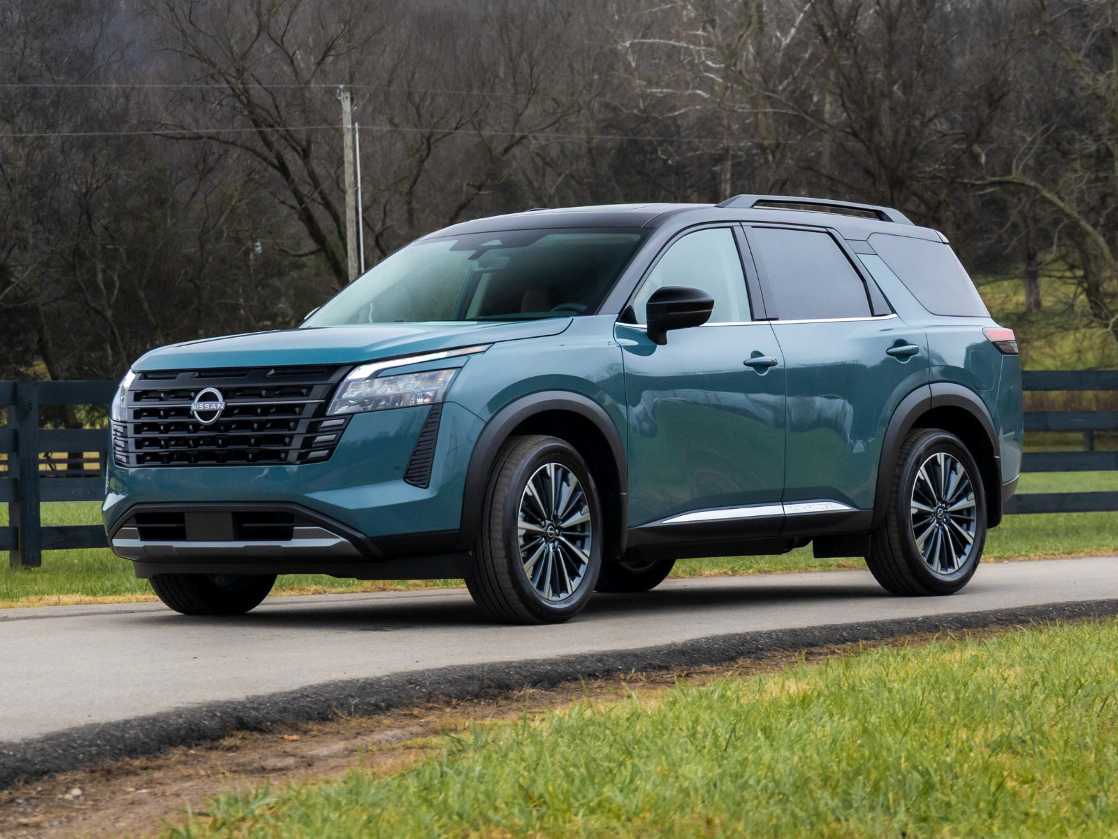 Nissan Pathfinder Looks Compelling Right Now with its March Lease Offer ...