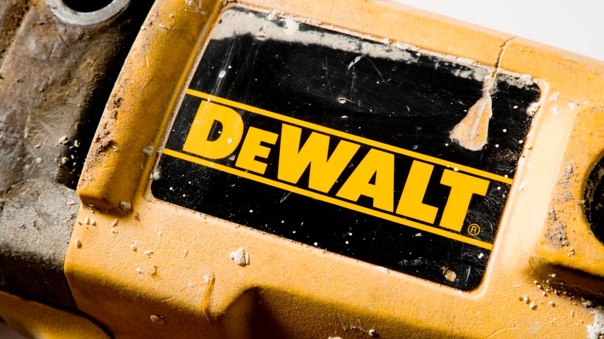 The DeWalt 17-Piece Drive Bit Socket Set Is Only $25 - Autoblog