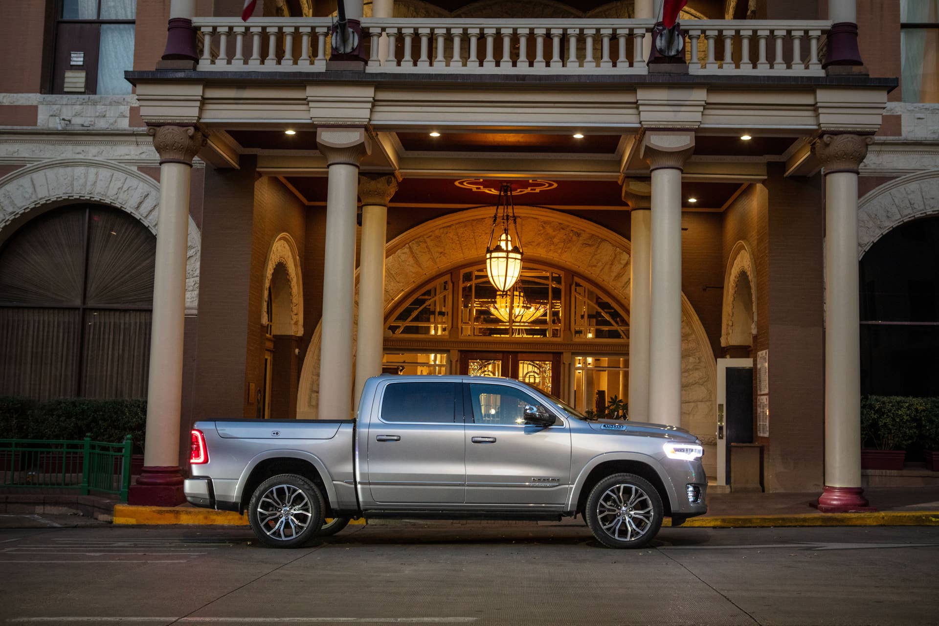 Posh Pickup Trucks are Driving Average New Car Prices to New Heights ...