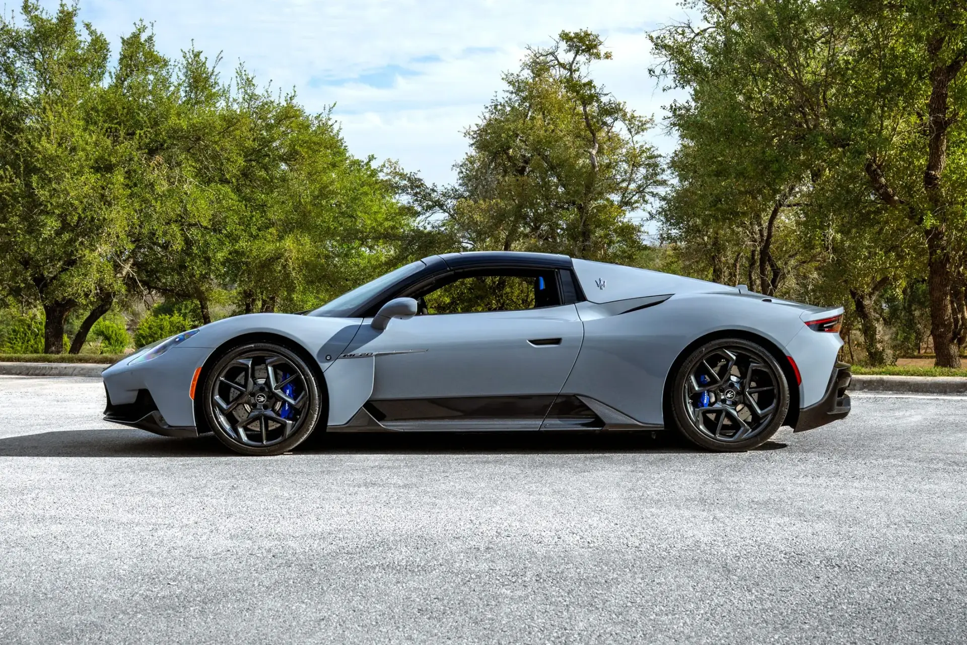 2023 Maserati MC20 Cielo For Sale With Under 1,000 Miles! - Autoblog