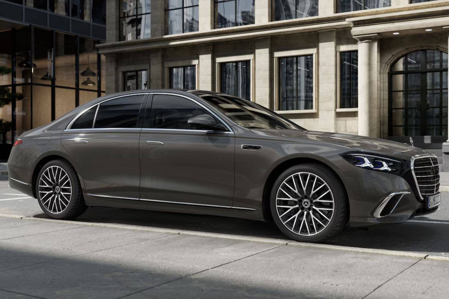 Mercedes-Benz Confirms S-Class EV to Replace EQS After Sales Miss ...