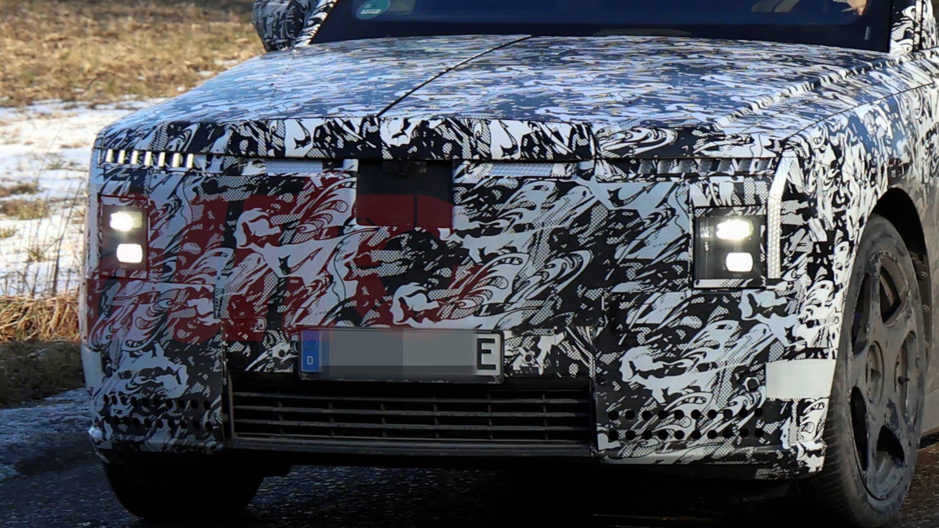 Rolls-Royce’s Second EV Is a New Luxury SUV, and It’s Bigger Than ...
