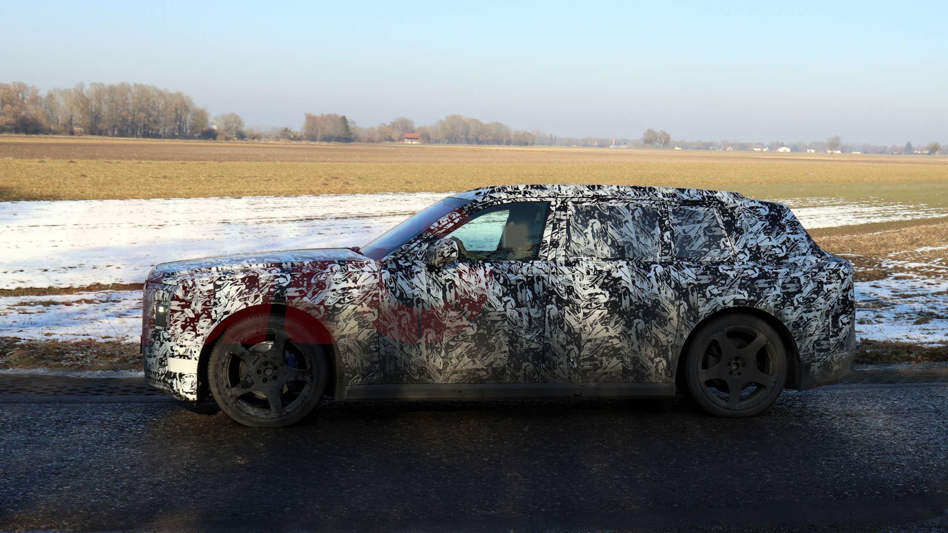 Rolls-Royce’s Second EV Is a New Luxury SUV, and It’s Bigger Than ...