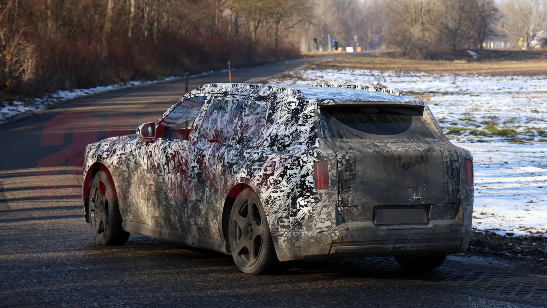 Rolls-Royce’s Second EV Is a New Luxury SUV, and It’s Bigger Than ...