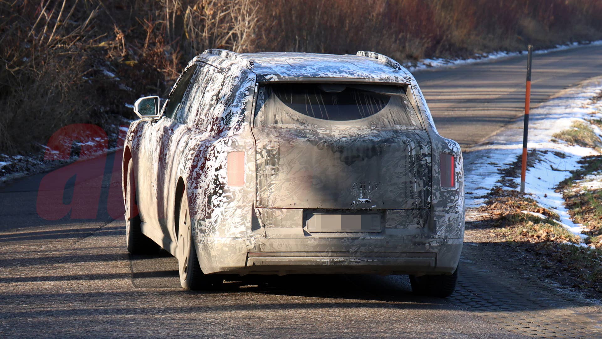 Rolls-Royce’s Second EV Is a New Luxury SUV, and It’s Bigger Than ...