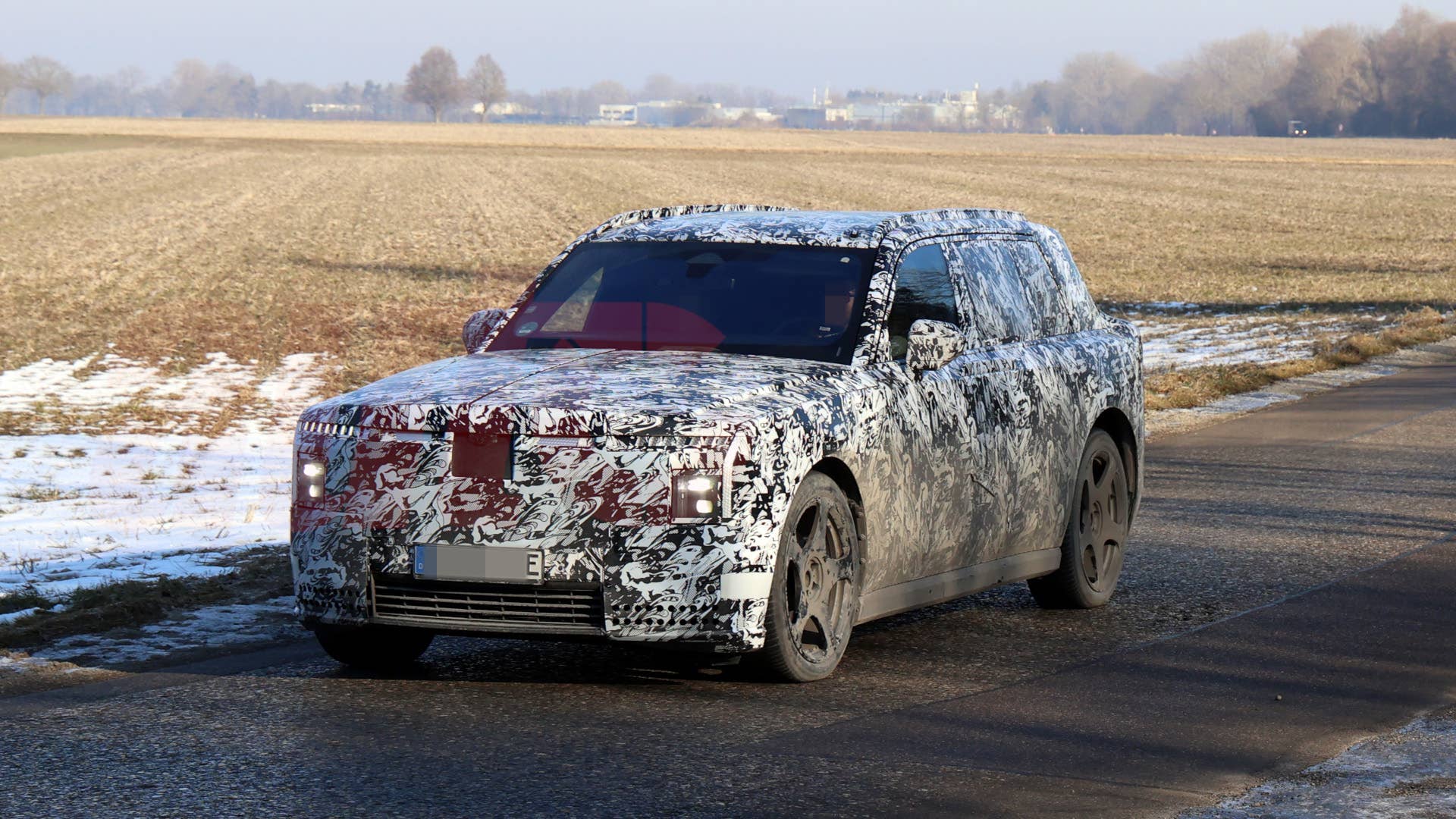 Rolls-Royce’s Second EV Is a New Luxury SUV, and It’s Bigger Than ...