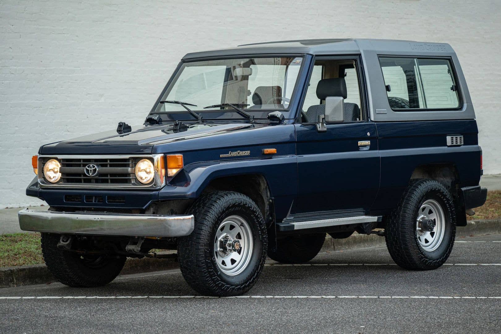 This Detachable-Top Land Cruiser 70 Series Is Peak Old-School Toyota ...