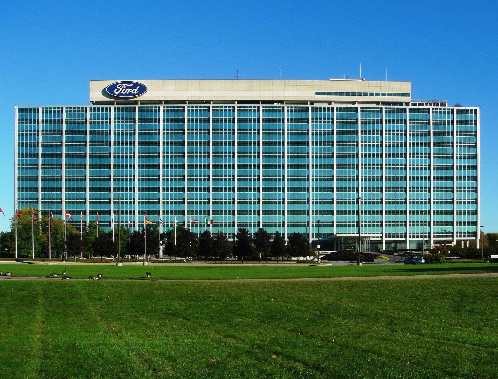 Ford CEO Says Its $30,000 Electric Truck Has Reached the Prototype ...